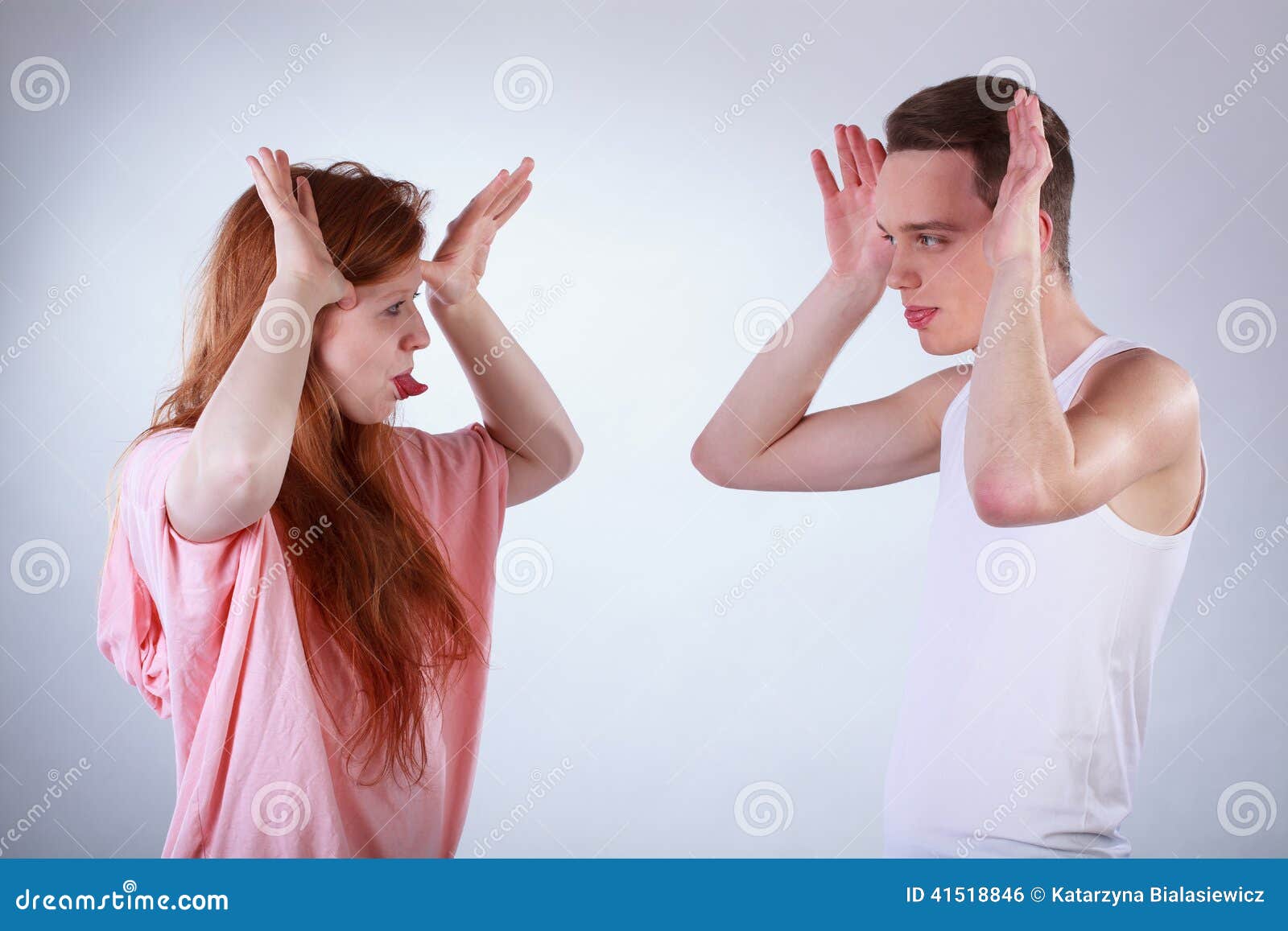 Het plagen van elkaar stock foto. Image of relatie, kijk - 41518846