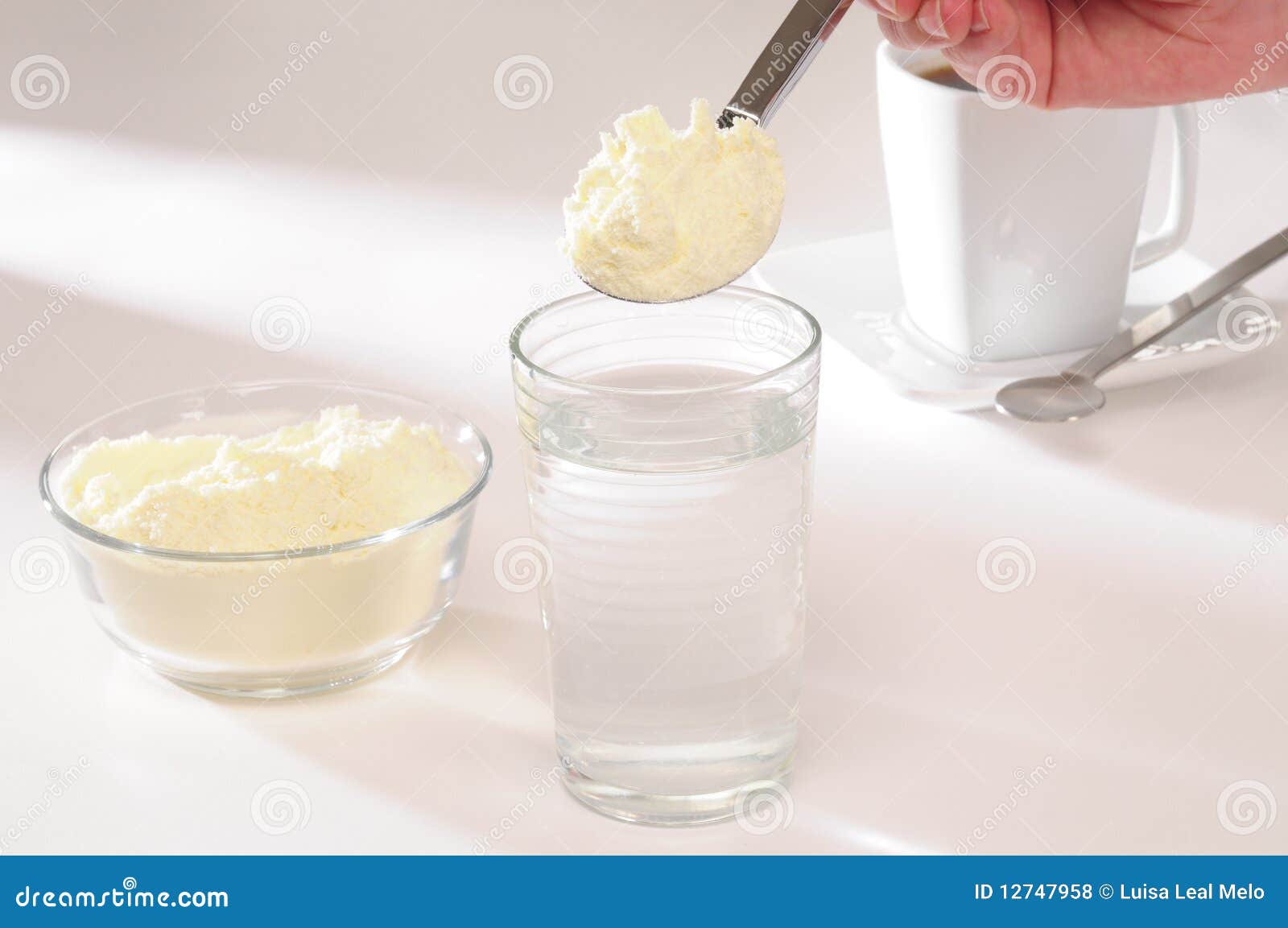 Het poeder van de melk. stock foto. Image of versheid - 12747958