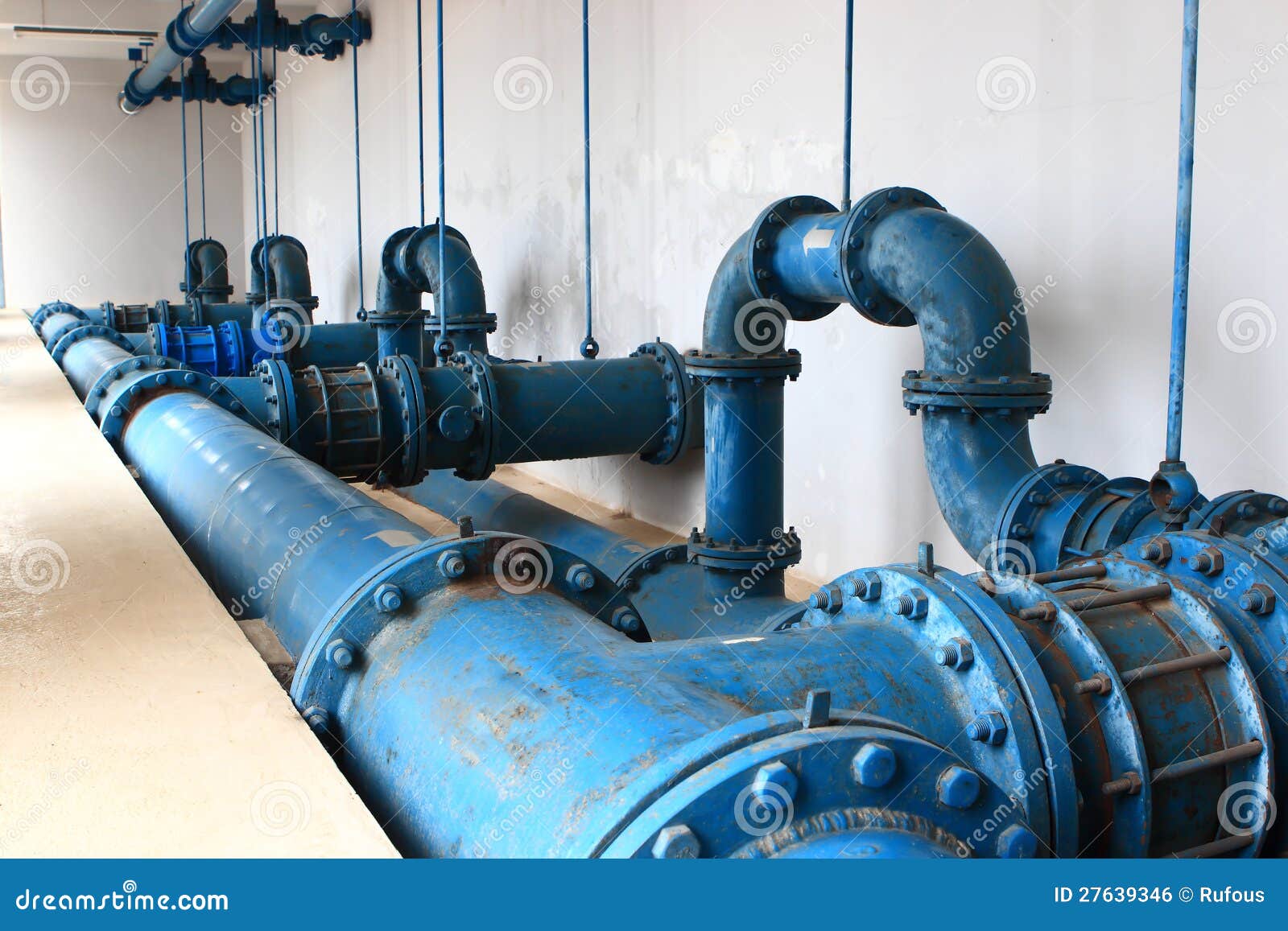 Het Pompstation Van Het Water Stock Foto - Image of motor, nieuw: 27639346