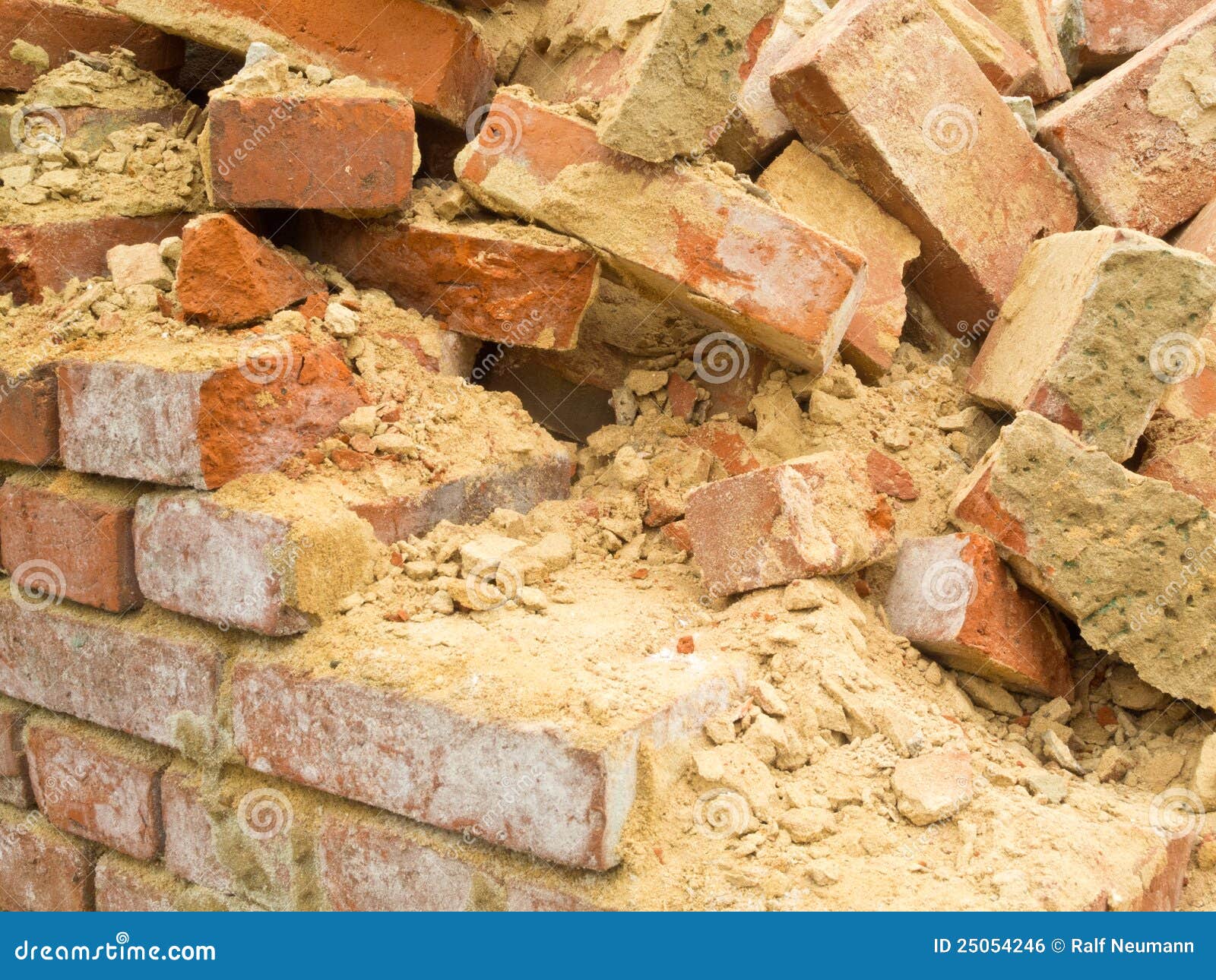 Het puin van de bouw stock foto. Image of vernieling - 25054246