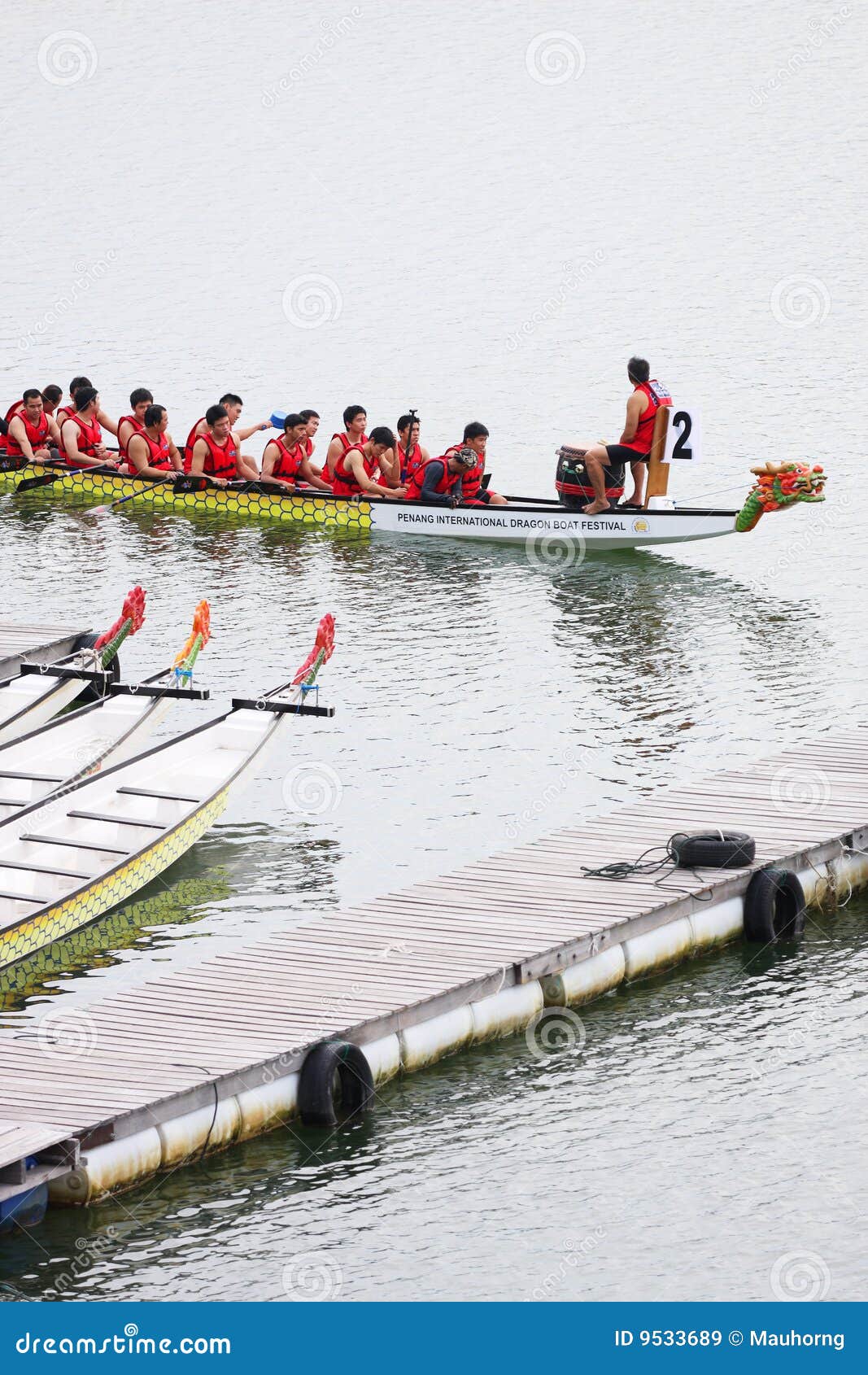 Het Ras Van De Boot Van De Draak Redactionele Stock Afbeelding - Image ...