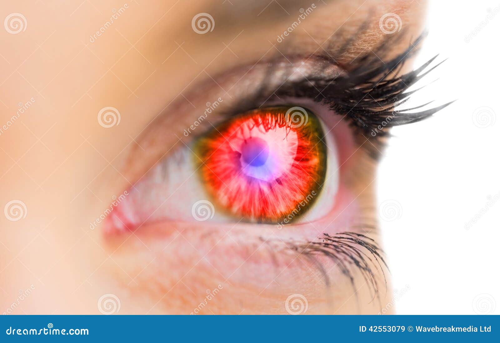 Het Rode Het Gloeien Oog Vooruitzien Stock Afbeelding - Image of ...