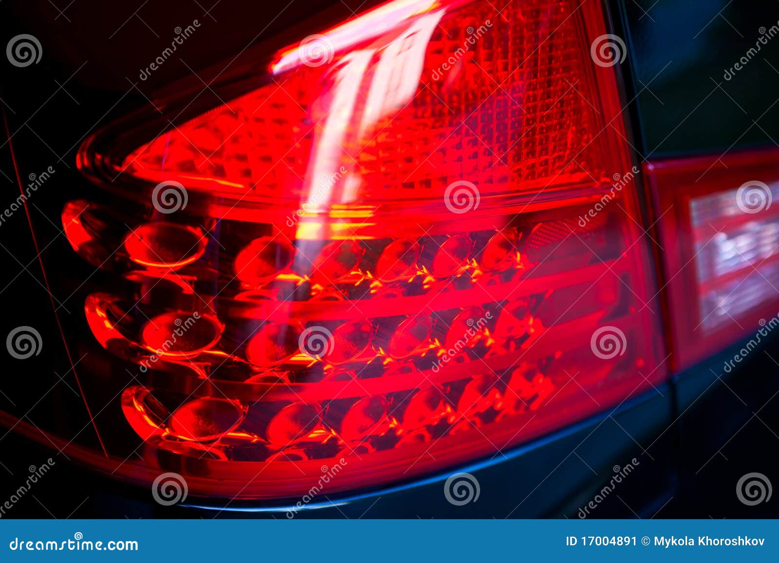 Het Rode Stoplicht Van De Auto Stock Afbeelding - Image of aandrijving ...