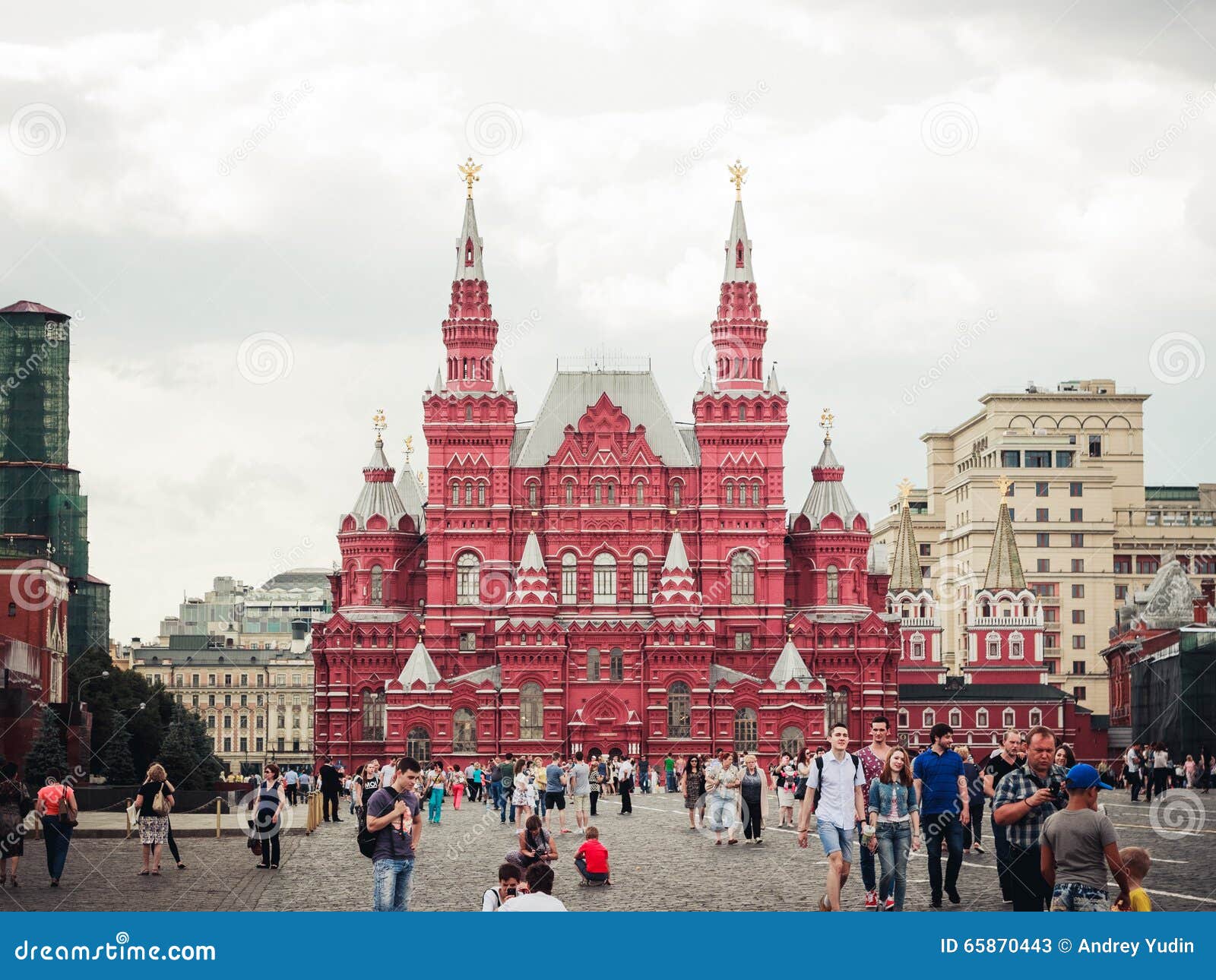 Het Roze Gebouw Op Het Rode Vierkant Redactionele Stock Foto - Image of ...