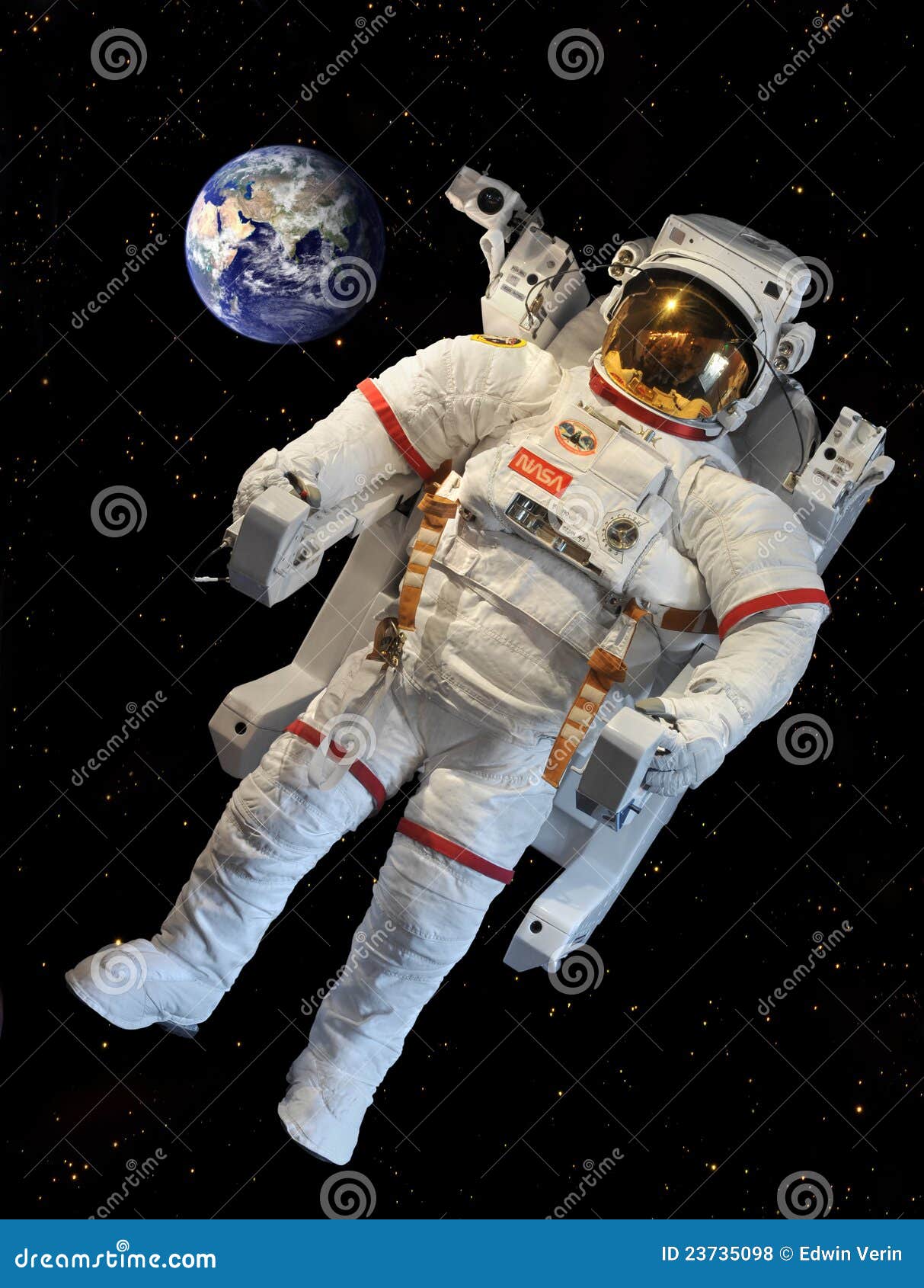 Het Ruimtepak Van De Astronaut Van NASA Redactionele Stock Foto - Image ...