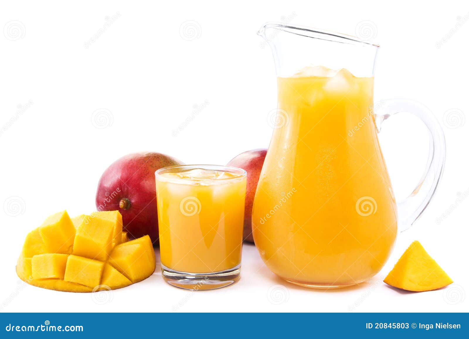 Het sap van de mango stock afbeelding. Image of kubus - 20845803