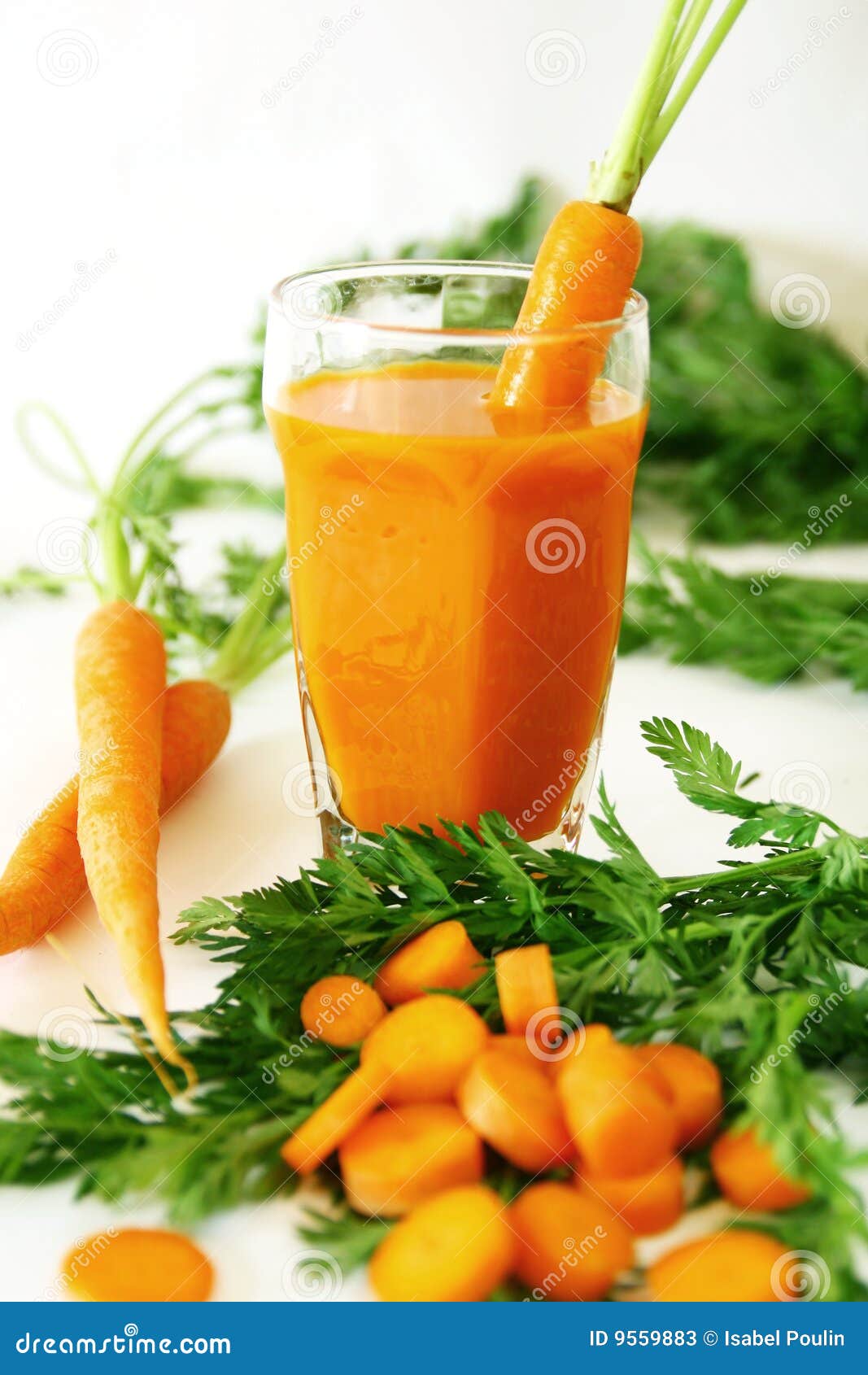 Het sap van de wortel stock afbeelding. Image of verfrissing - 9559883