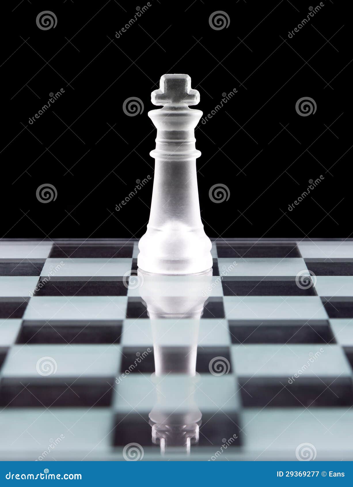 Het Schaakstuk Van De Koning Stock Afbeelding - Image of raad, zwart ...