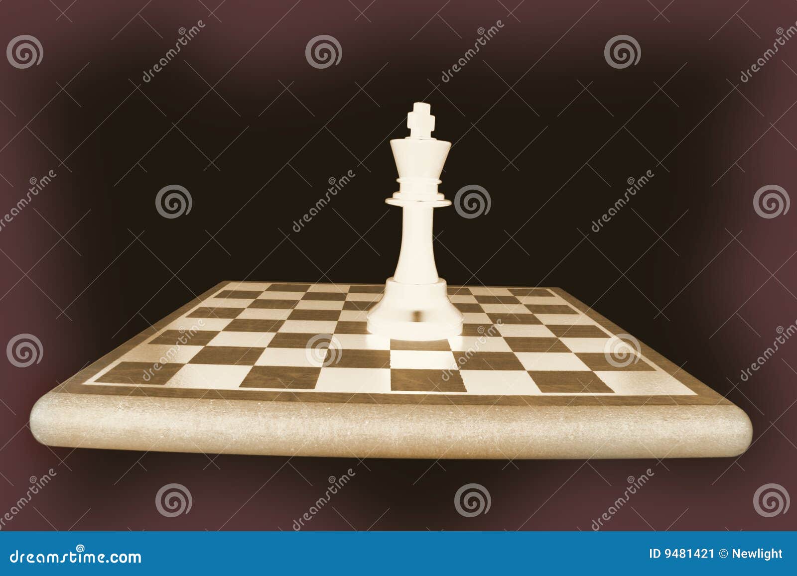 Het Schaakstuk Van De Koning Op De Raad Van Het Schaak Stock Afbeelding ...