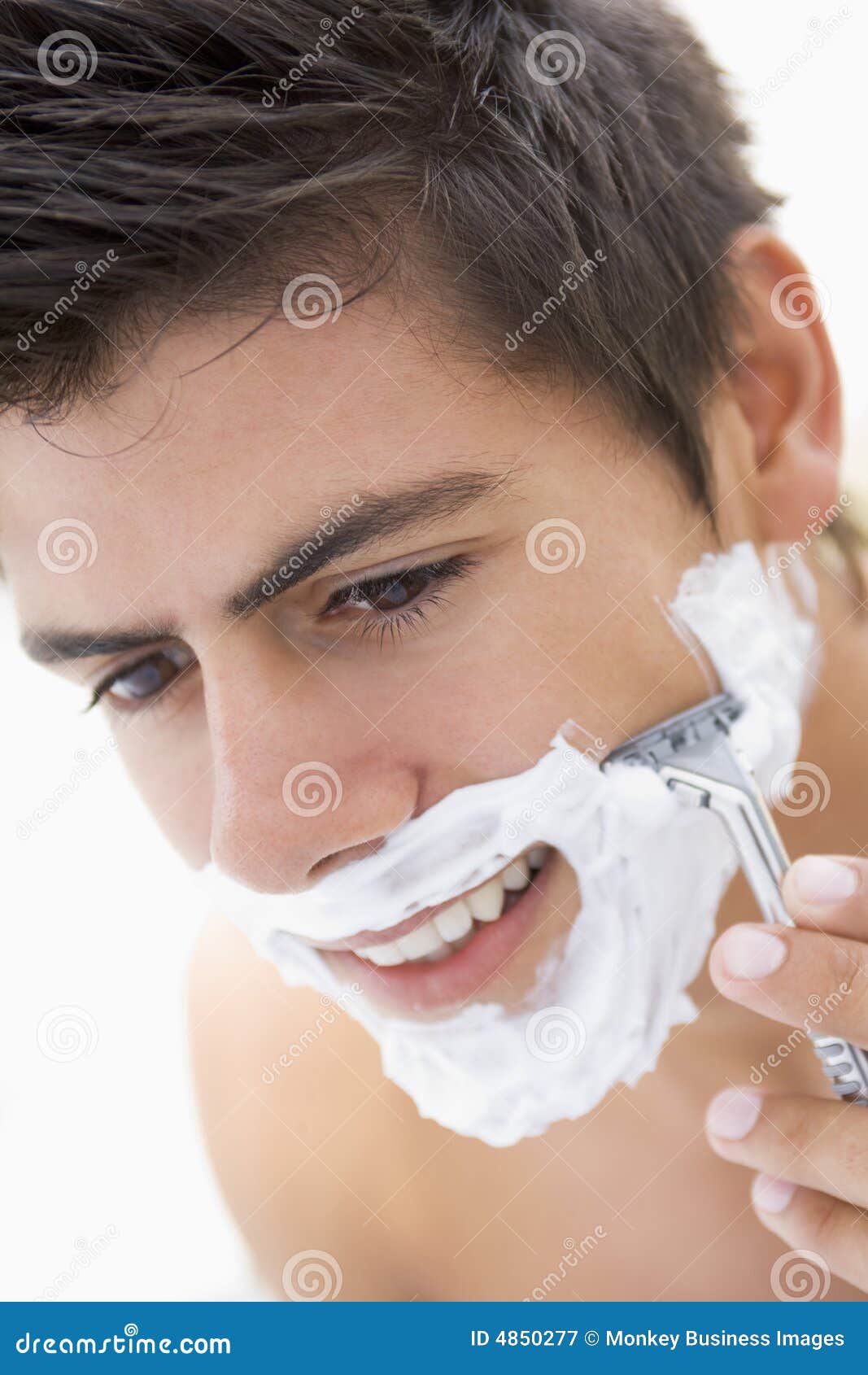 Het Scheren Van De Mens Met Scheermes Stock Afbeelding - Image of ...