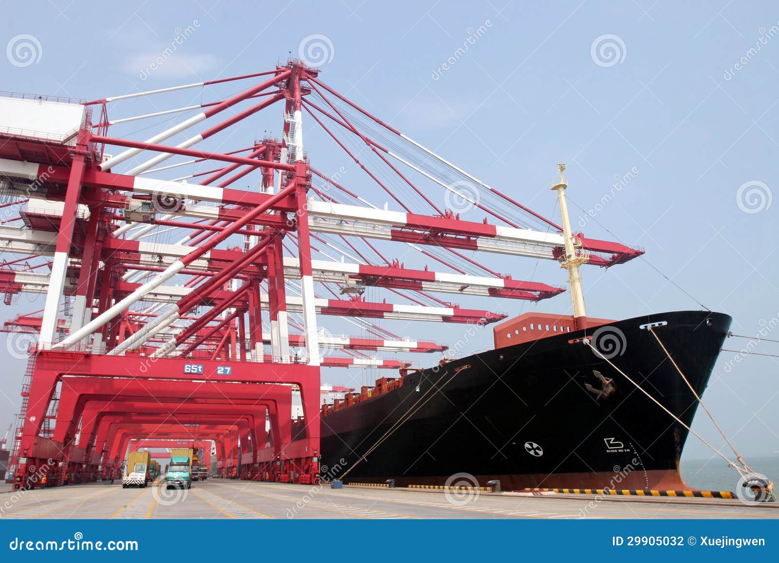 De haven van de container stock foto. Image of verzending - 29905032