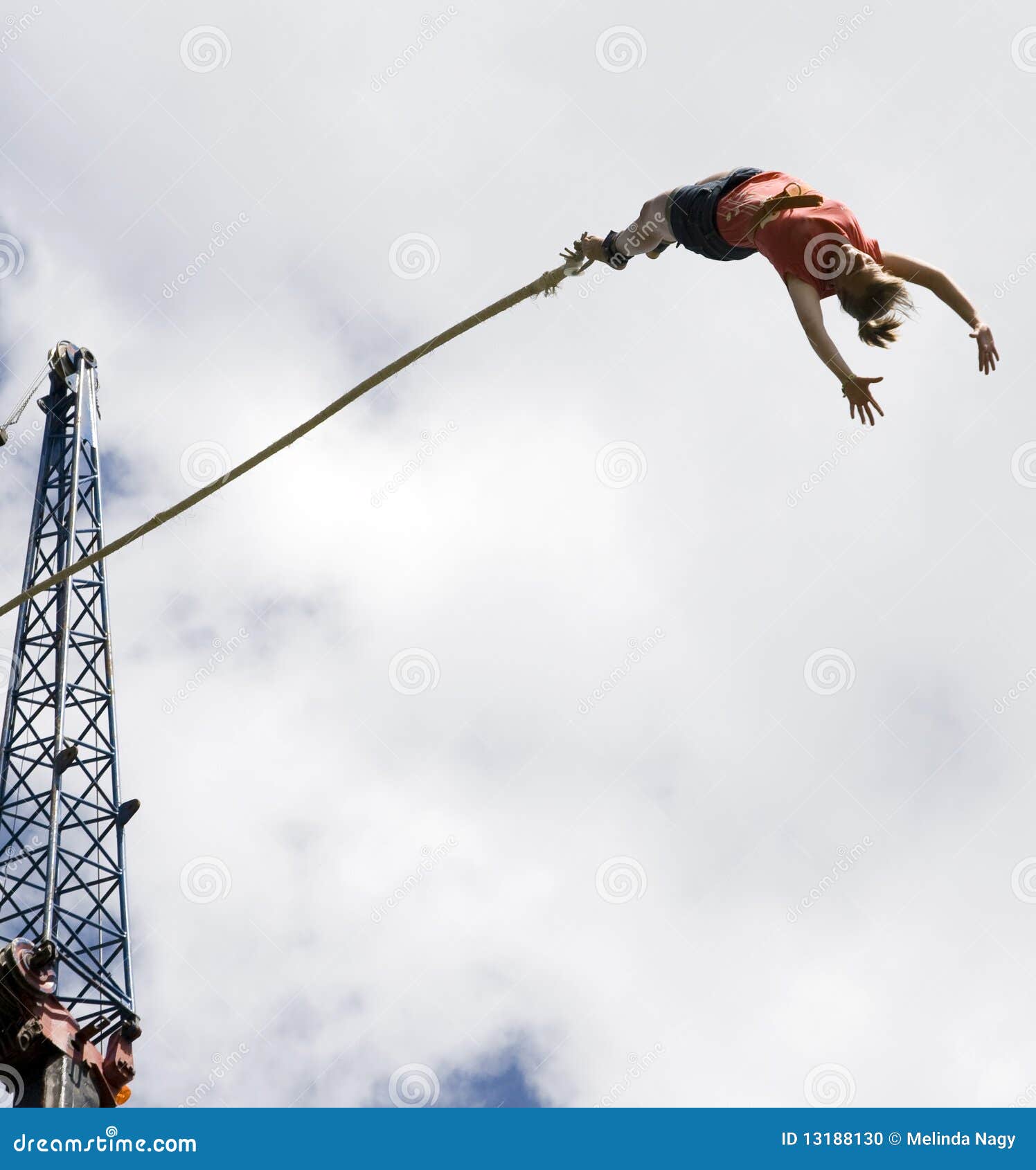 Het springen van Bungee stock foto. Image of mensen, lucht - 13188130