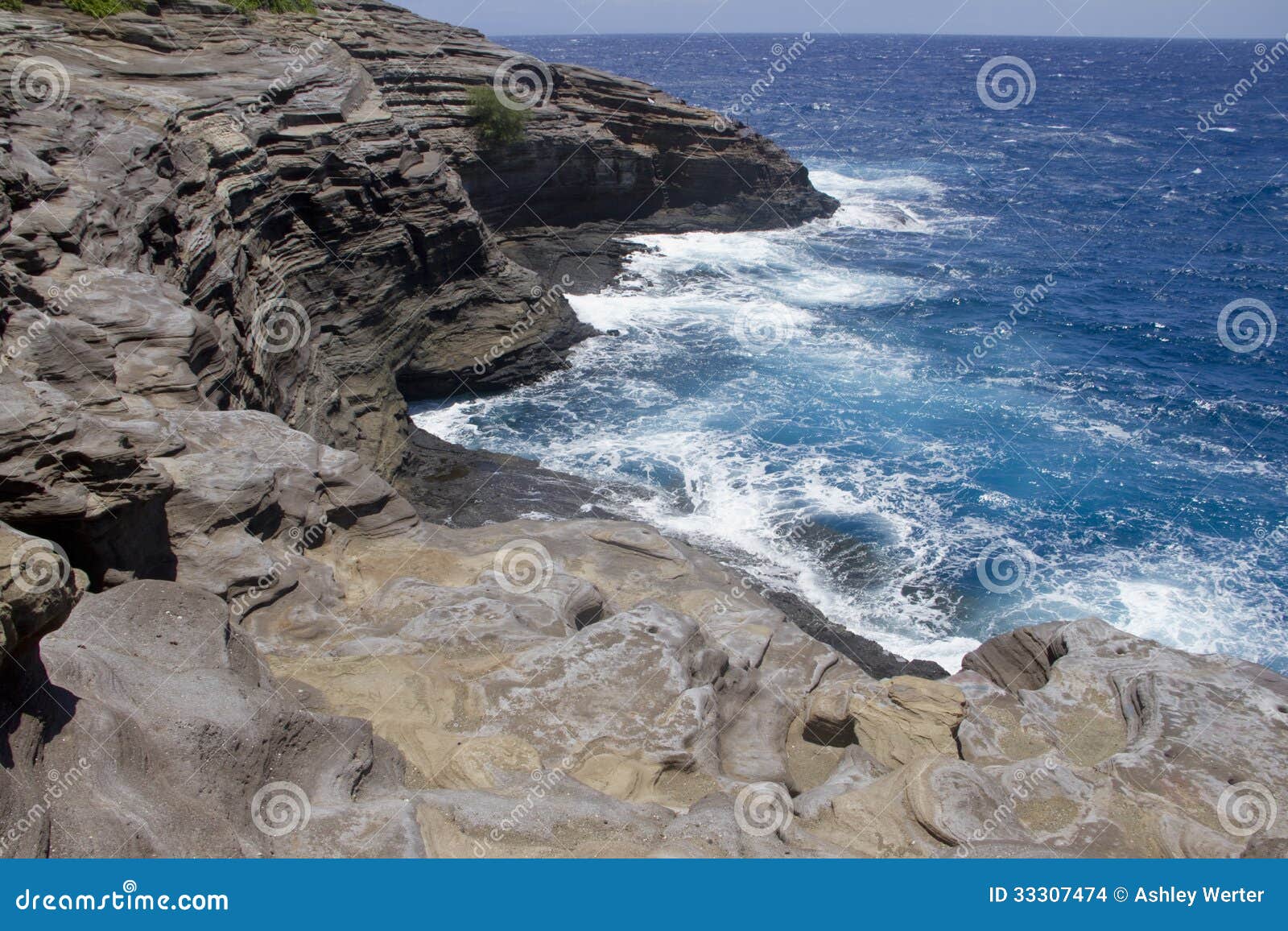 Het Spugen Van Holen Lava Tube Stock Foto - Image of keerkring, textuur ...