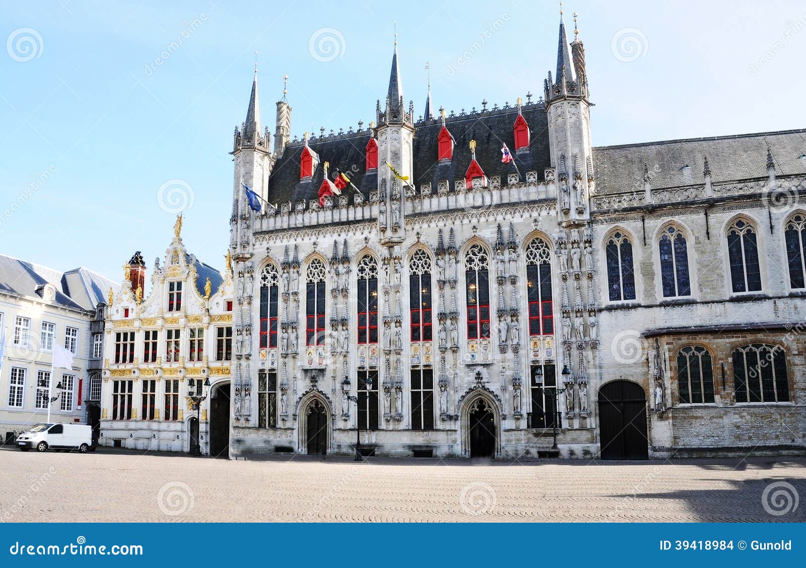 Het stadhuis van Brugge stock foto. Image of historisch - 39418984