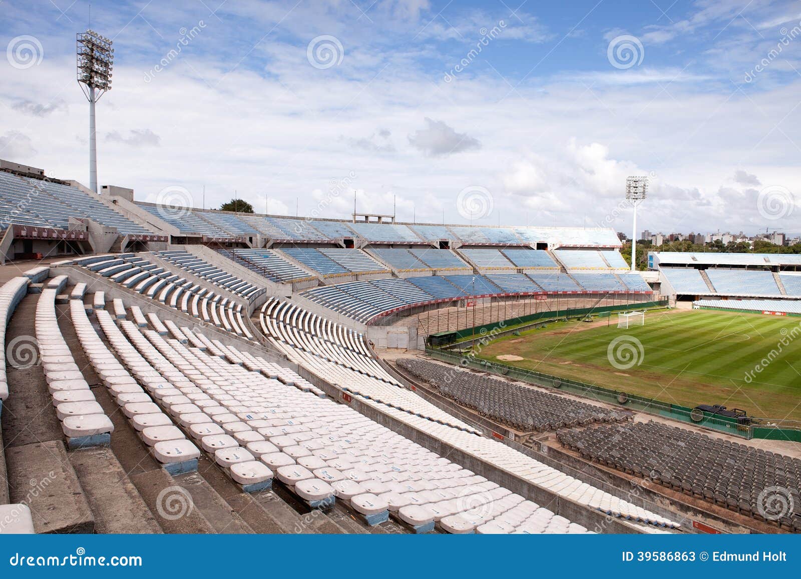 Het Stadion Van De Centenariovoetbal, Montevideo, Uruguay Redactionele ...