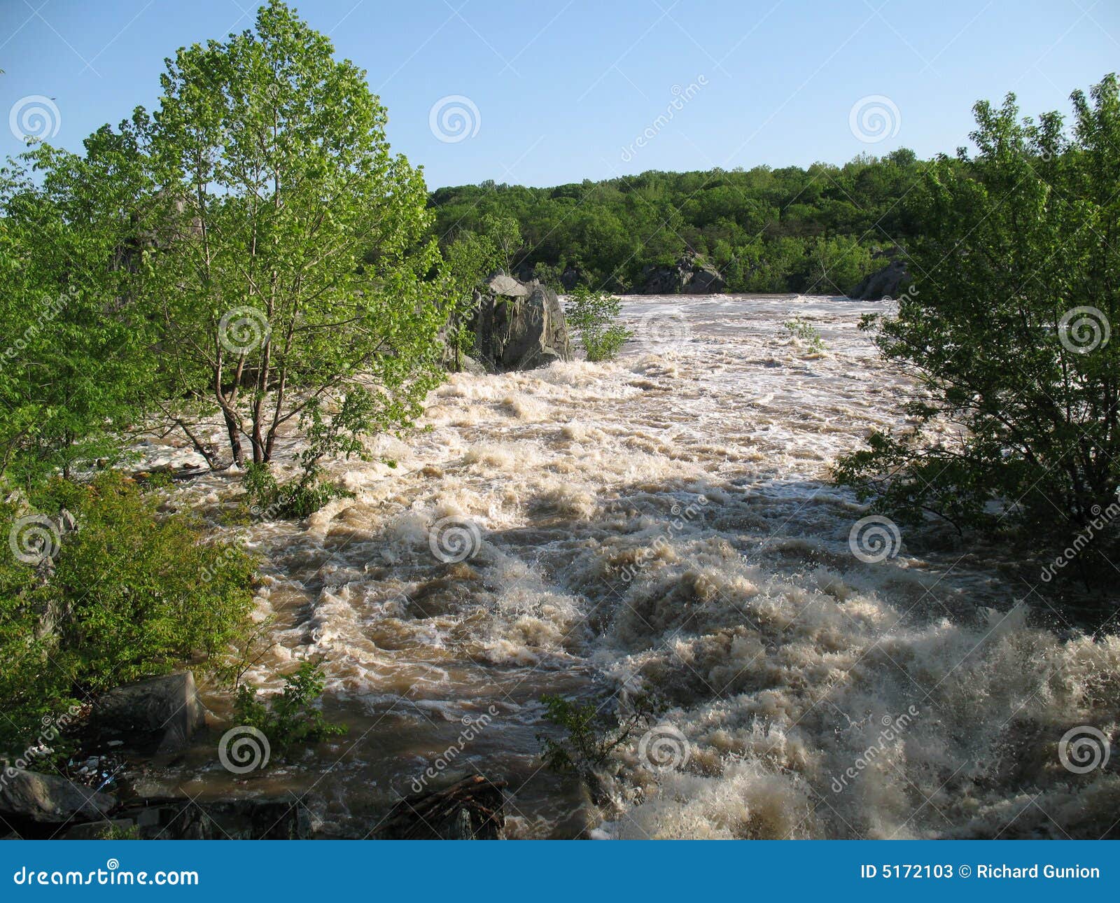 Het Stadium van de vloed stock afbeelding. Image of rivier - 5172103
