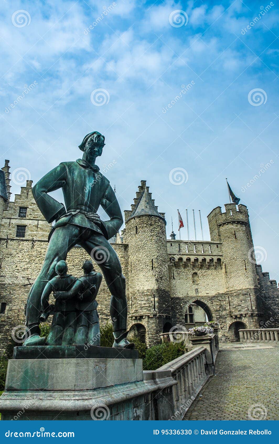 Het Standbeeld Van De Mythische Reus, Lange Wapper, Buiten Het Stock ...