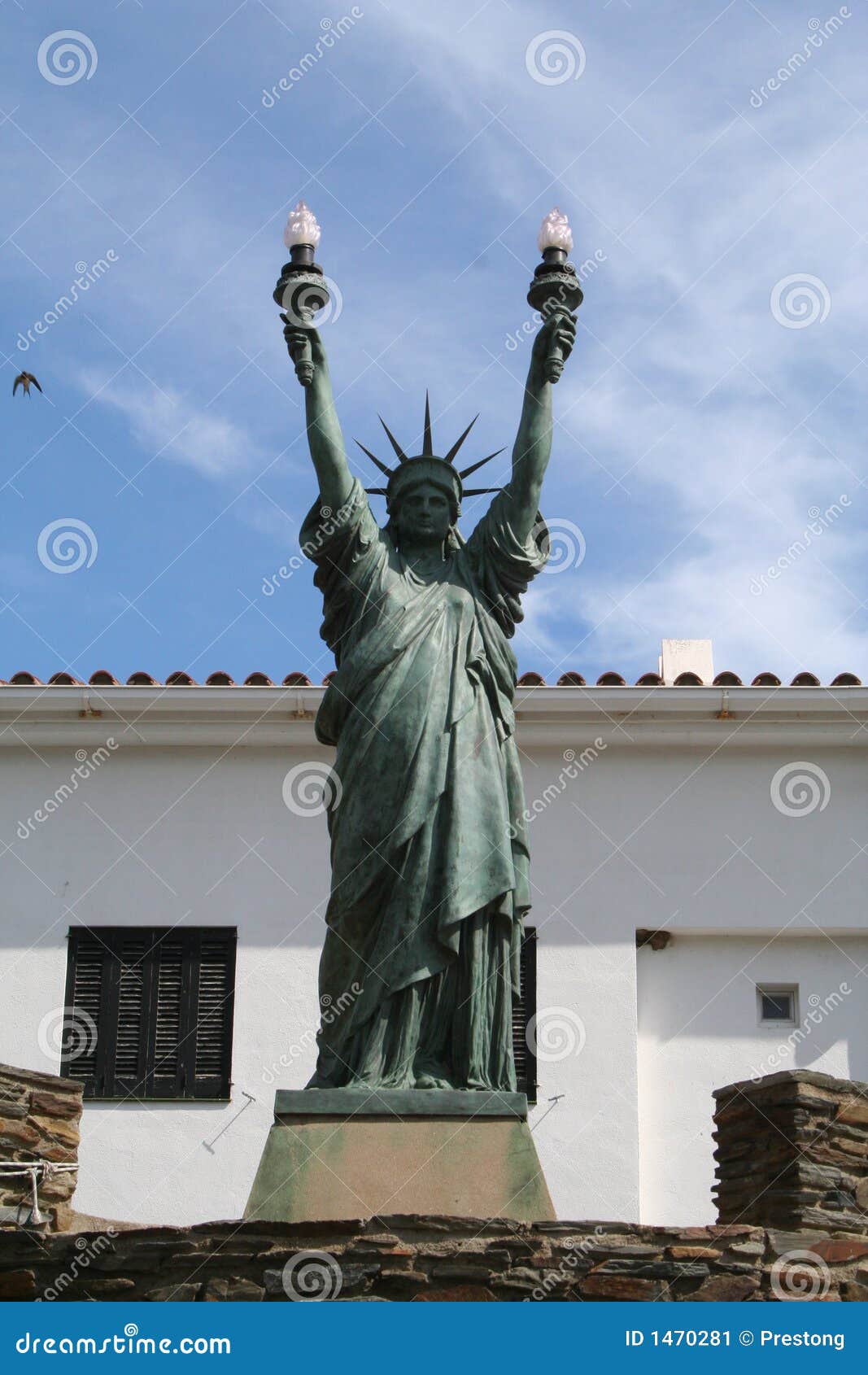 Het Standbeeld Van De ?vrijheid?. Stock Afbeelding - Image of artistiek ...