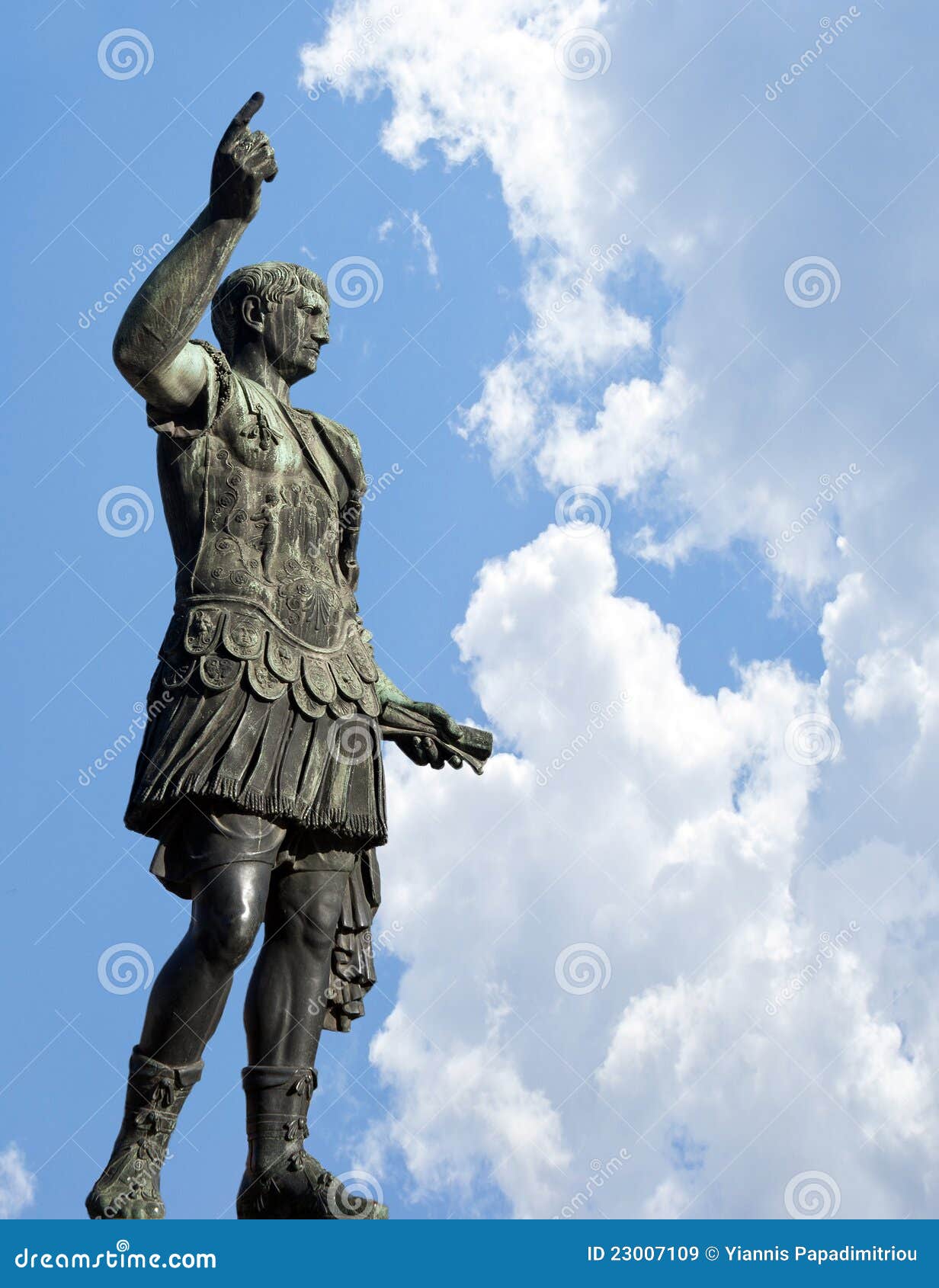 Het Standbeeld Van Het Brons Van Keizer Caesar Augustus Stock ...