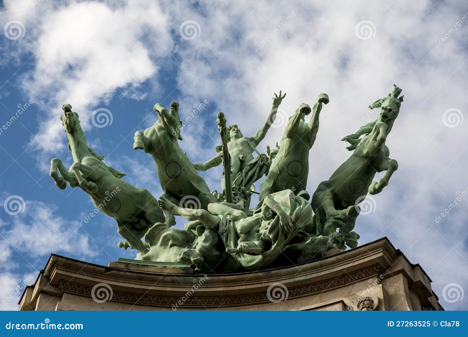 Het Standbeeld Van Paarden in Parijs Stock Afbeelding - Image of frans ...