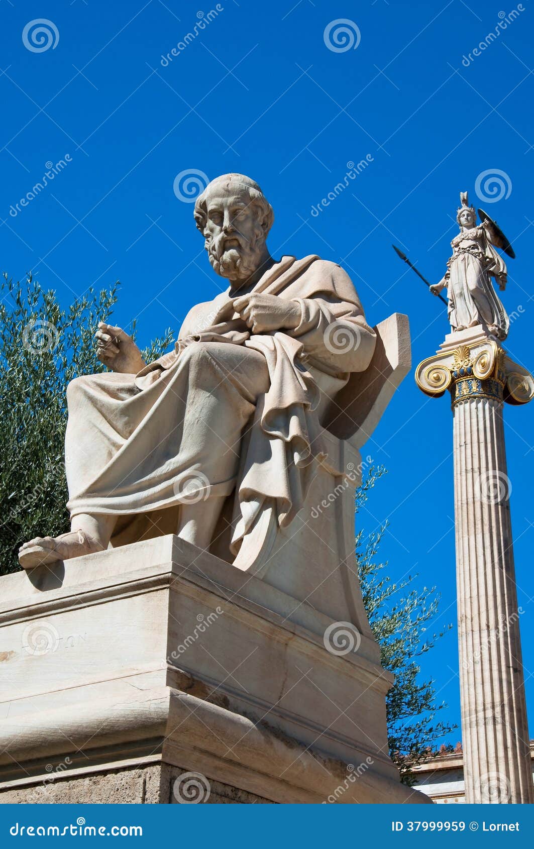 Het Standbeeld Van Plato. Athene, Griekenland. Stock Afbeelding - Image ...