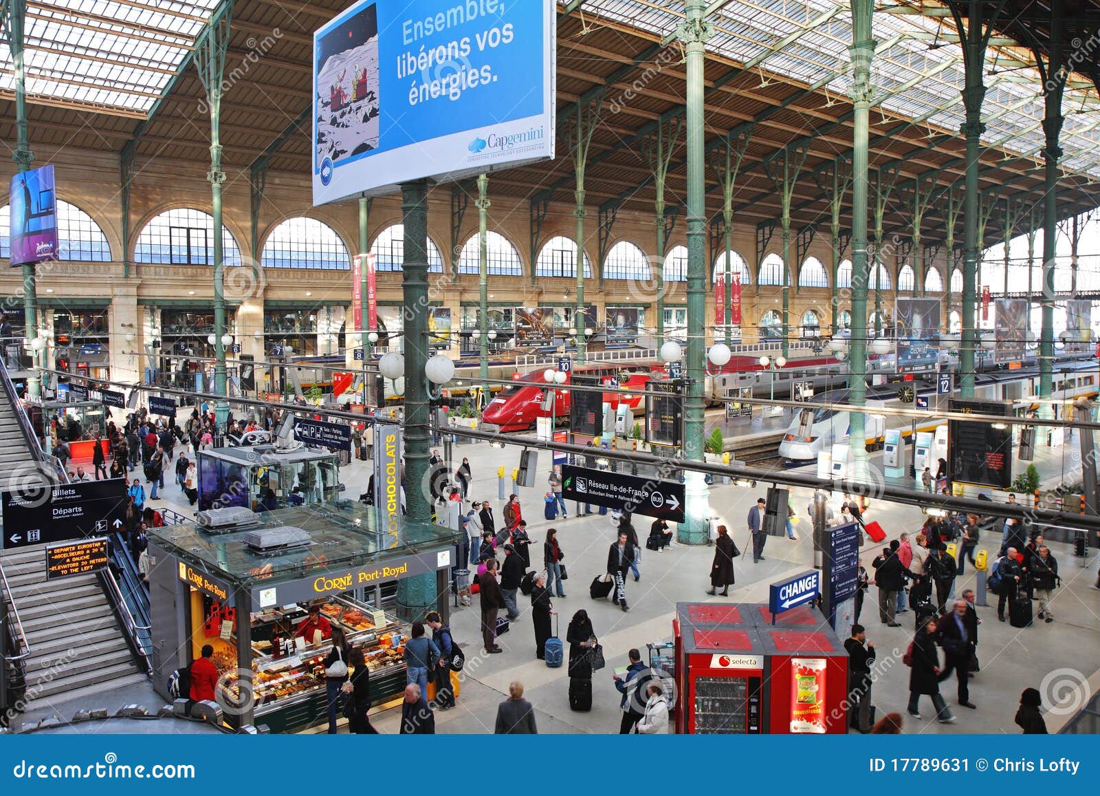 Het Station Van Parijs Gare Du Nord Redactionele Foto - Image of ...