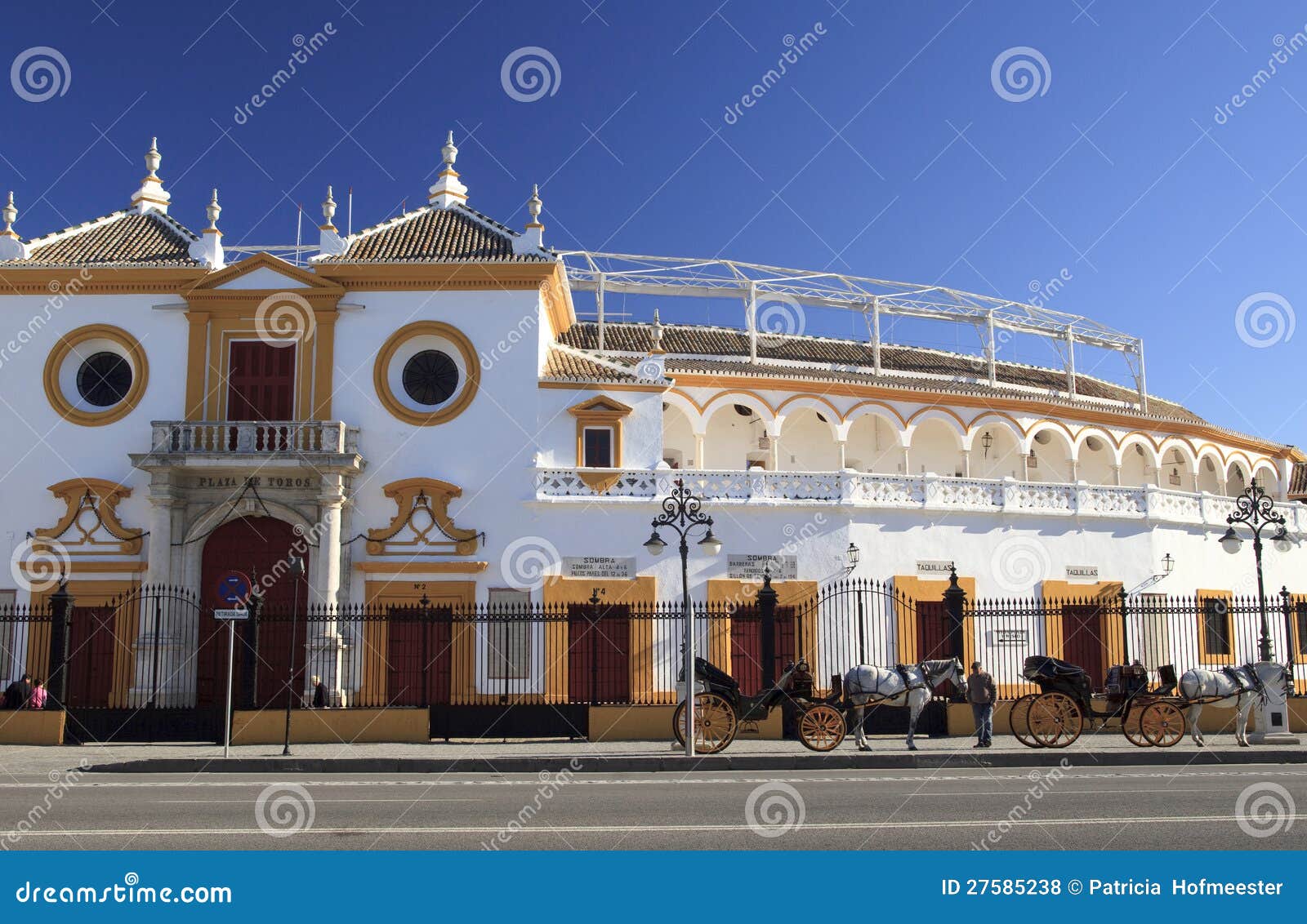 Het Stieregevechtarena Van De Ingang in Sevilla Redactionele Stock Foto ...