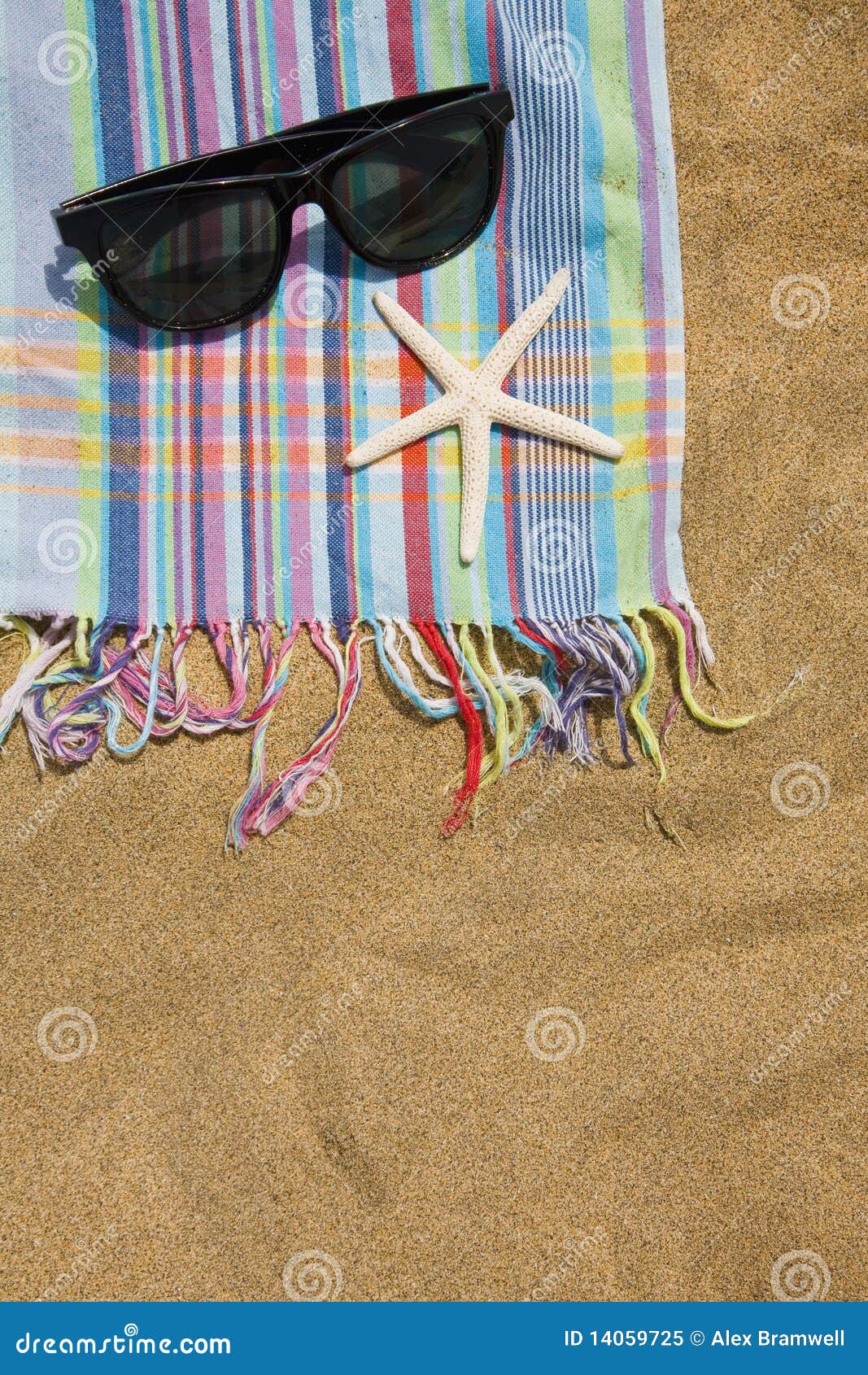 Het Stilleven Van De Handdoek Van Het Strand Stock Afbeelding - Image ...
