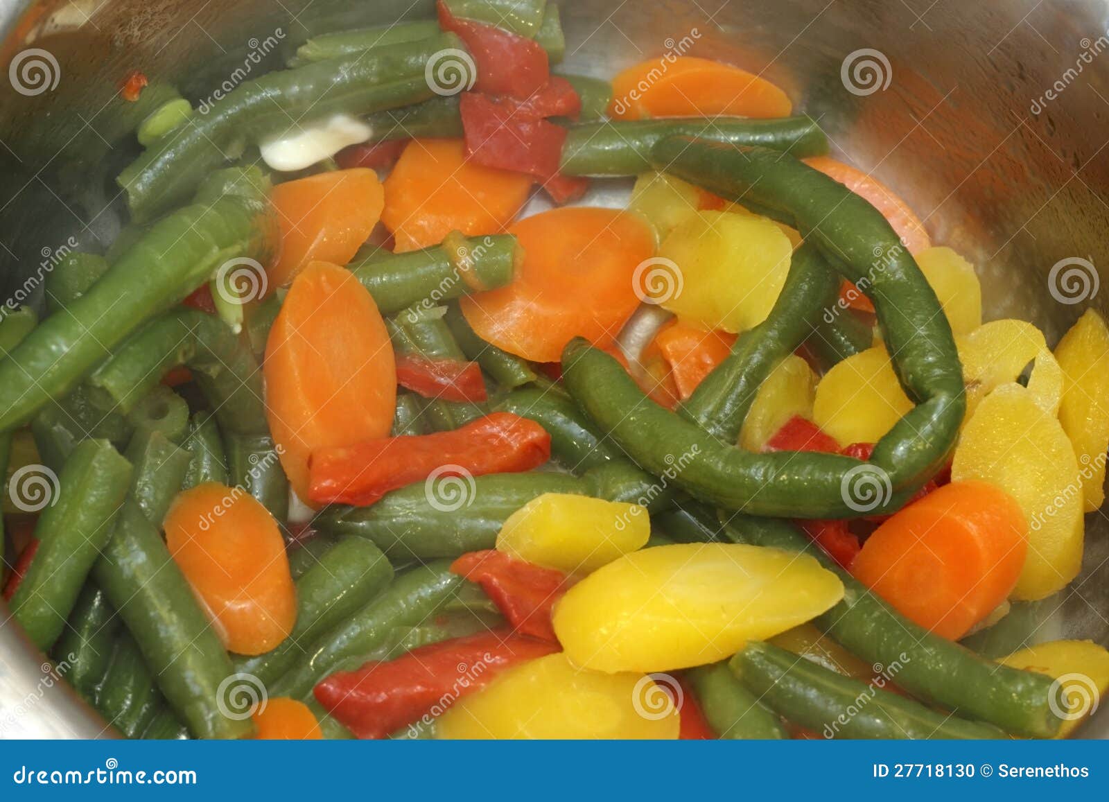 Het Stomen Van De Hete Mengeling Van Groenten Stock Foto - Image of ...