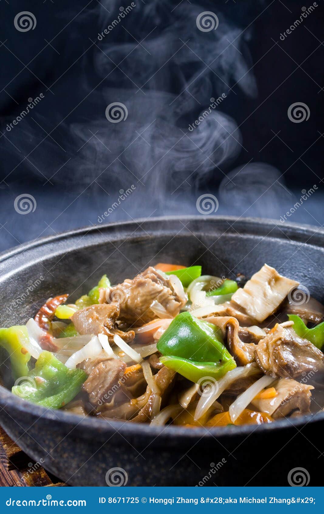 Het stomen van hutspot stock afbeelding. Image of heet - 8671725