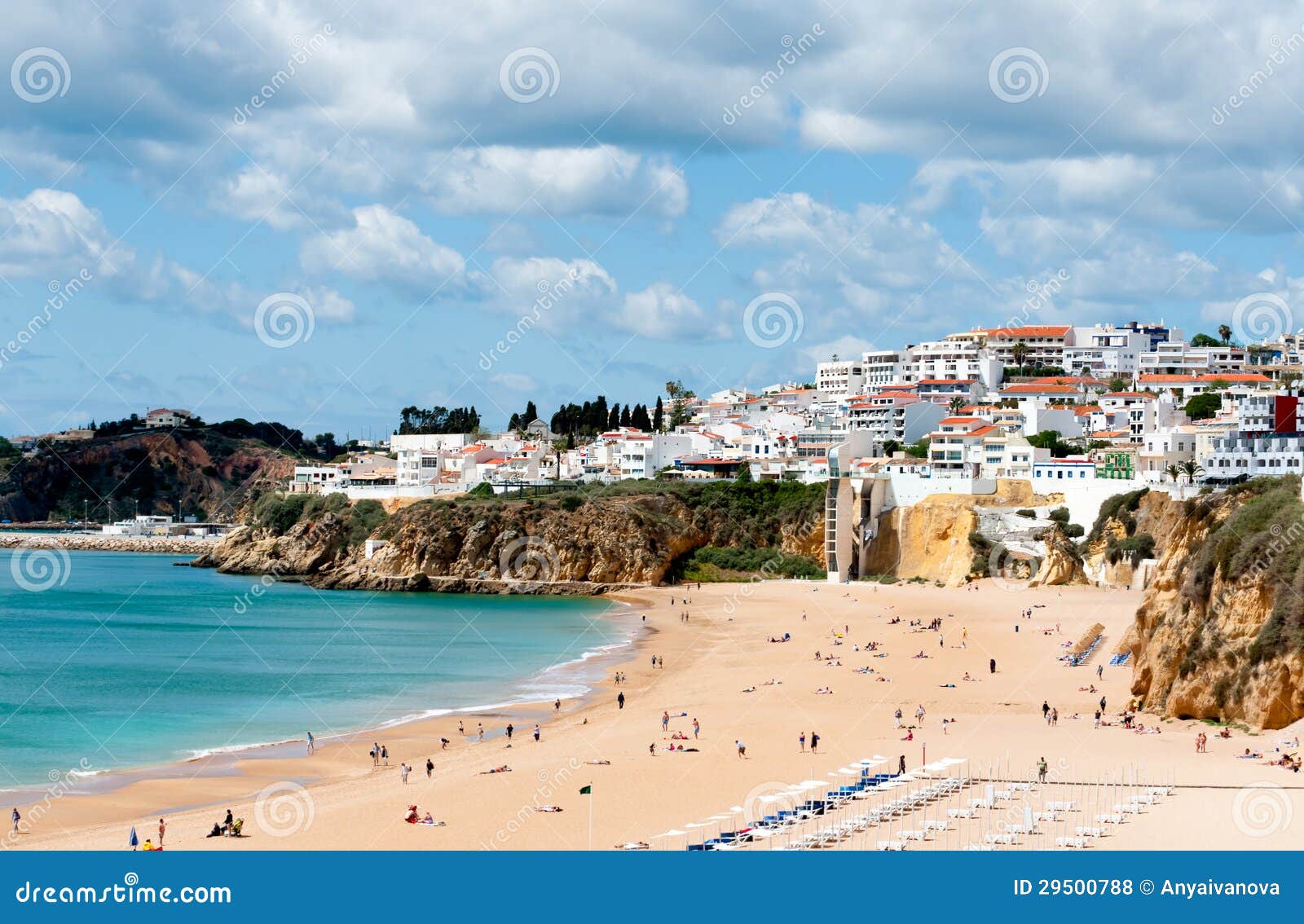 Het Strand Van Albufeira in Westelijk Portugal Stock Foto - Image of ...
