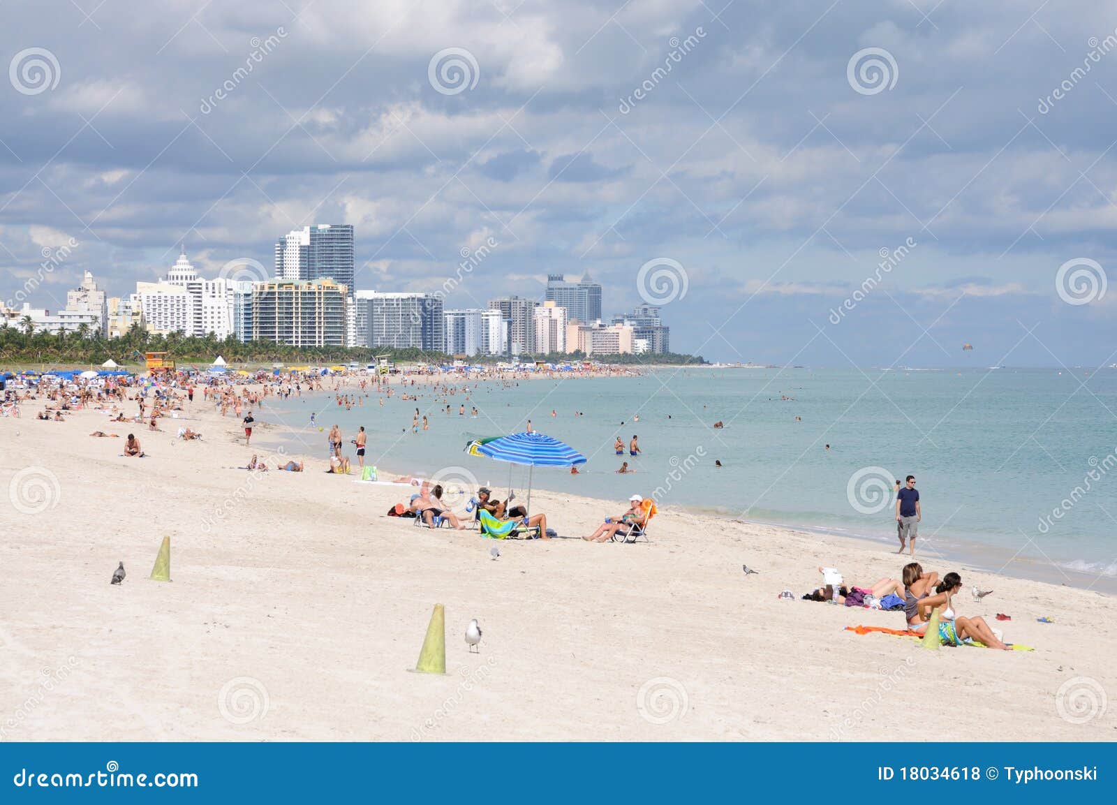 Het Strand Van Het Zuiden Van Miami, Florida Redactionele Stock Foto ...