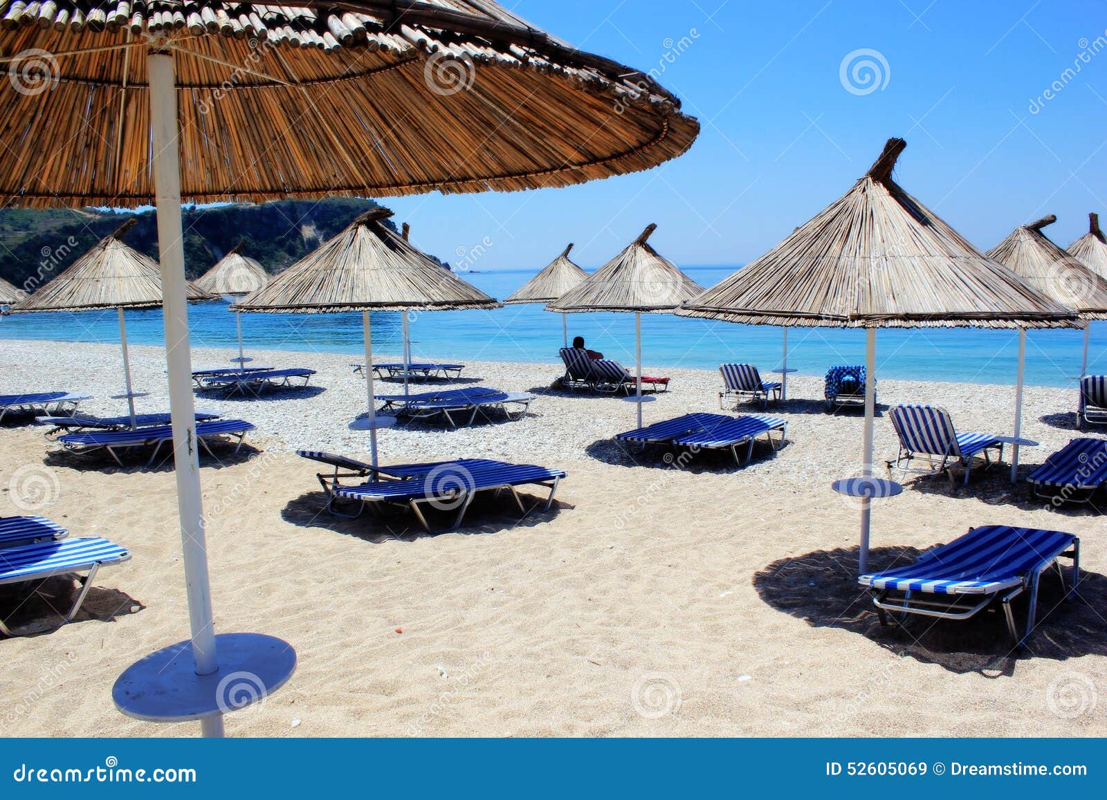 Het Strand in Vlora, Albanië Stock Afbeelding - Image of ontspan ...
