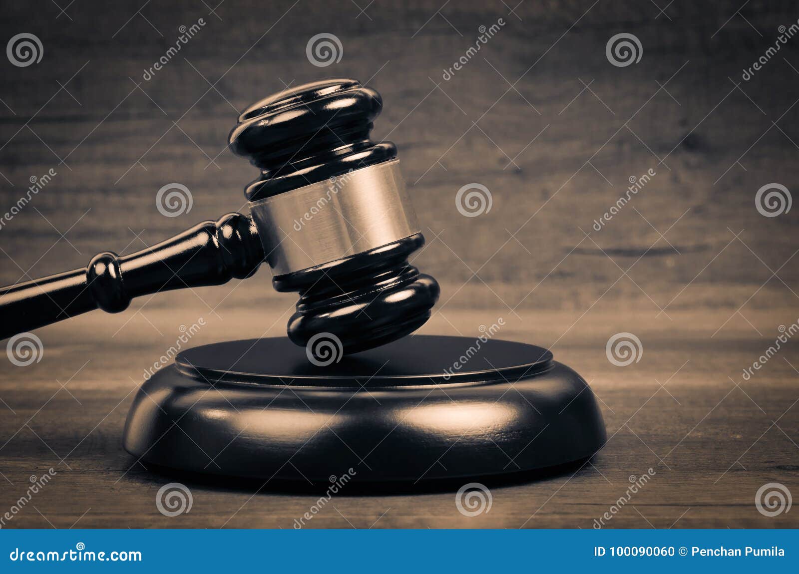 Het Symbool Van Rechterslaw and Justice Stock Foto - Image of schuldig ...