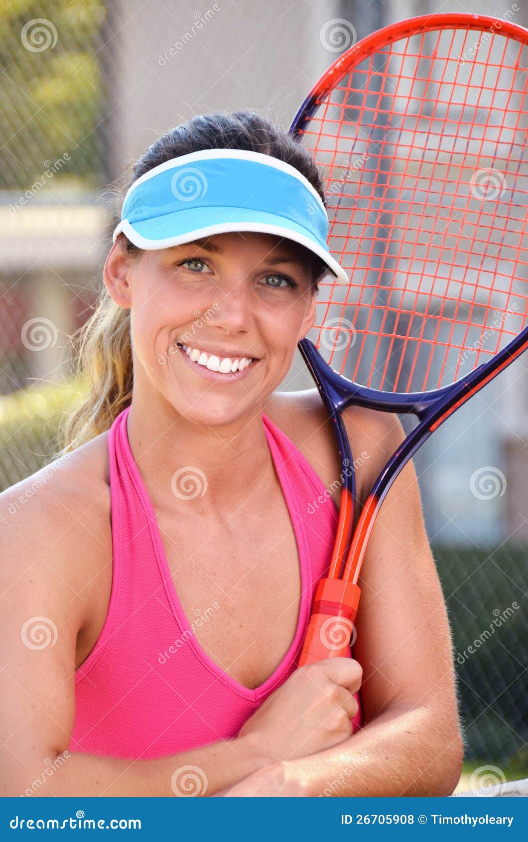 Het Tennis van de vrouw stock foto. Image of spelen, levensstijl - 26705908
