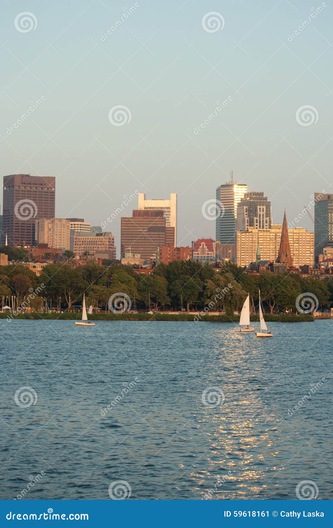 Het Varen Op De Heilige Charles River in Boston Stock Afbeelding ...