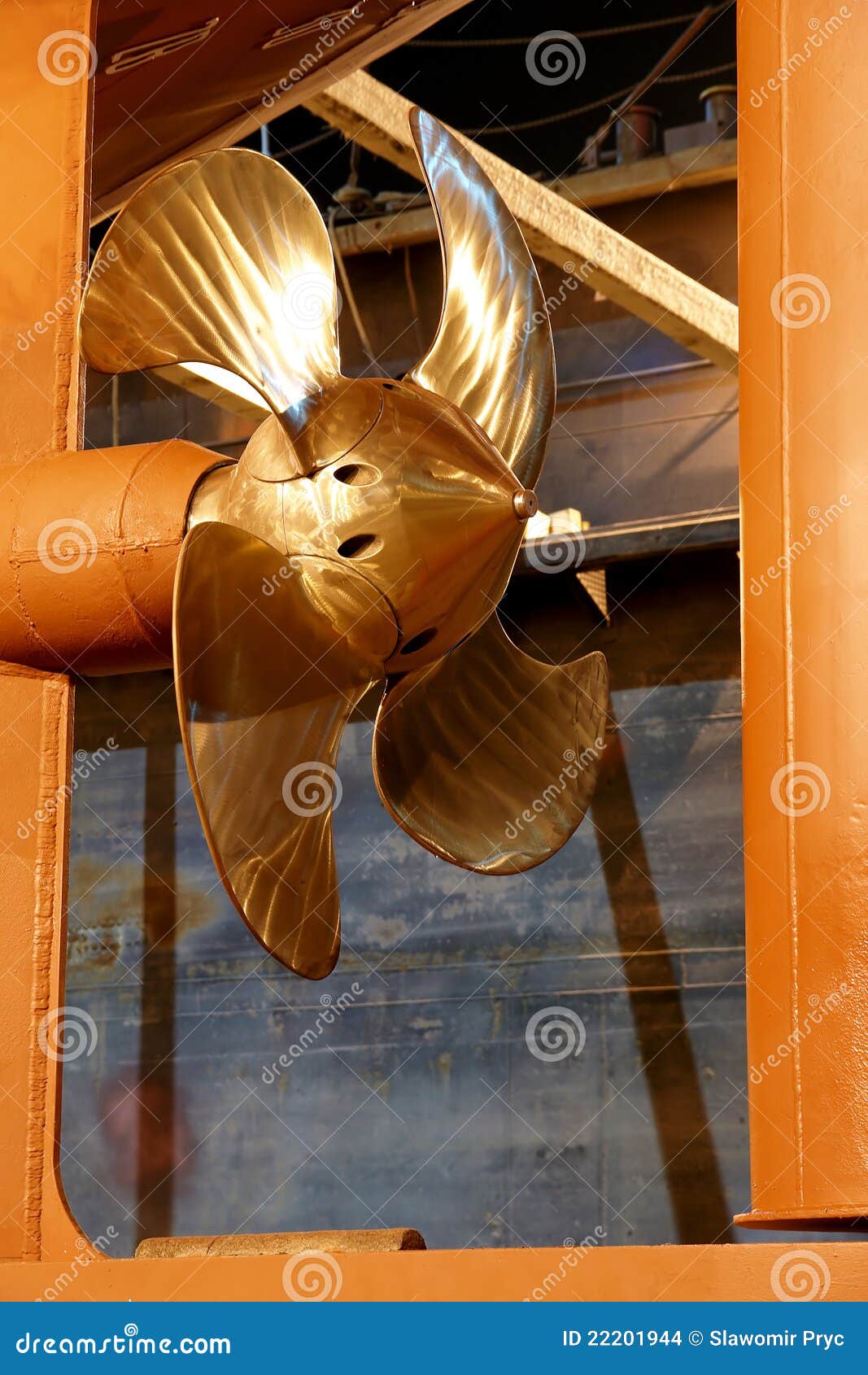 Het Varende Schip Van De Schroef Stock Foto - Image of overzicht ...