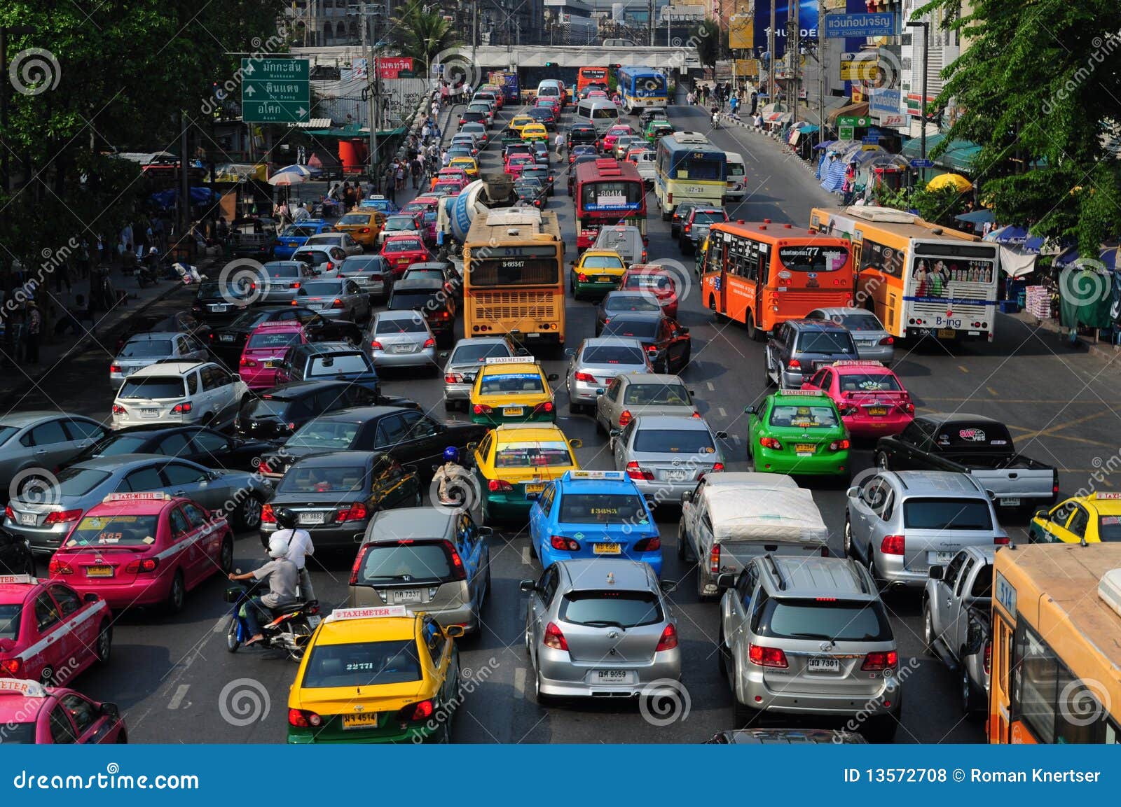 Het verkeer van Bangkok redactionele stock foto. Image of azië - 13572708