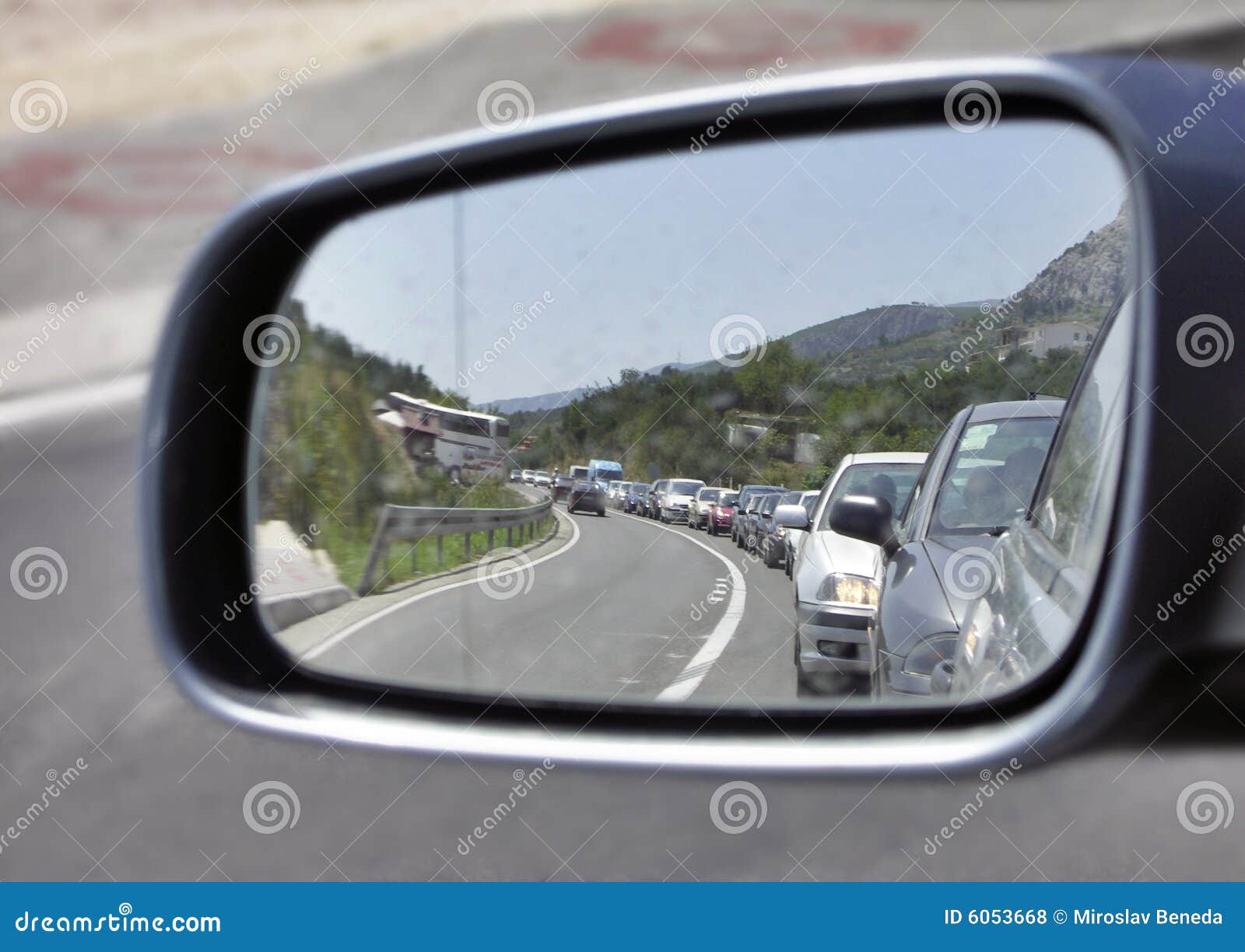 Het verkeer van de auto stock foto. Image of schijnsel - 6053668