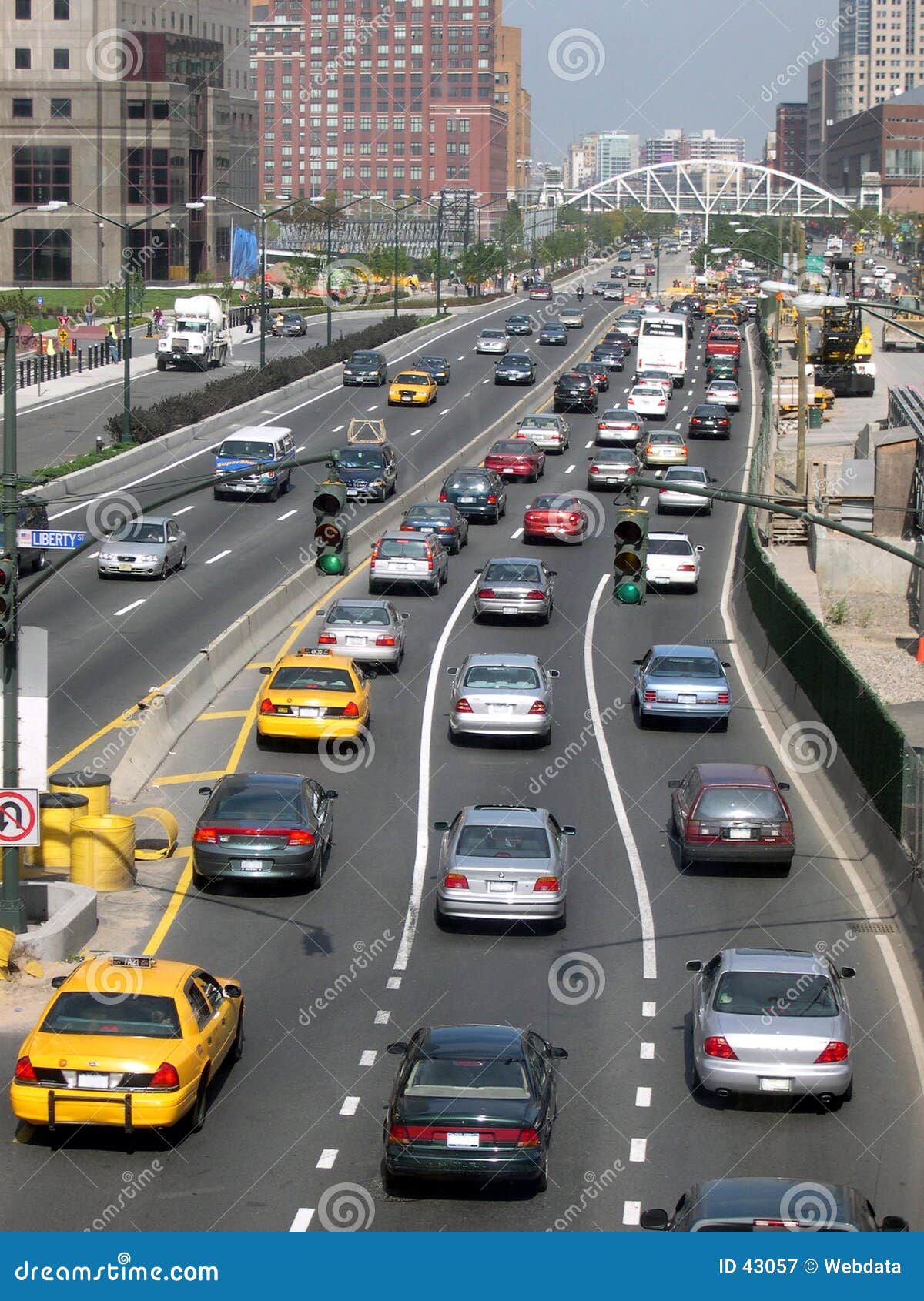 Het Verkeer van de stad stock afbeelding. Image of reis - 43057