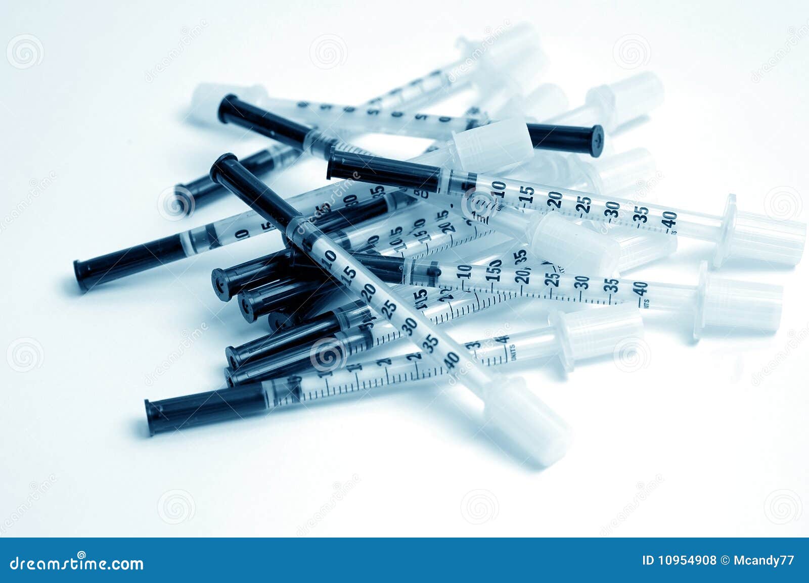 Het Verspreiden Zich Medische Spuiten Stock Foto - Image of gezondheid ...