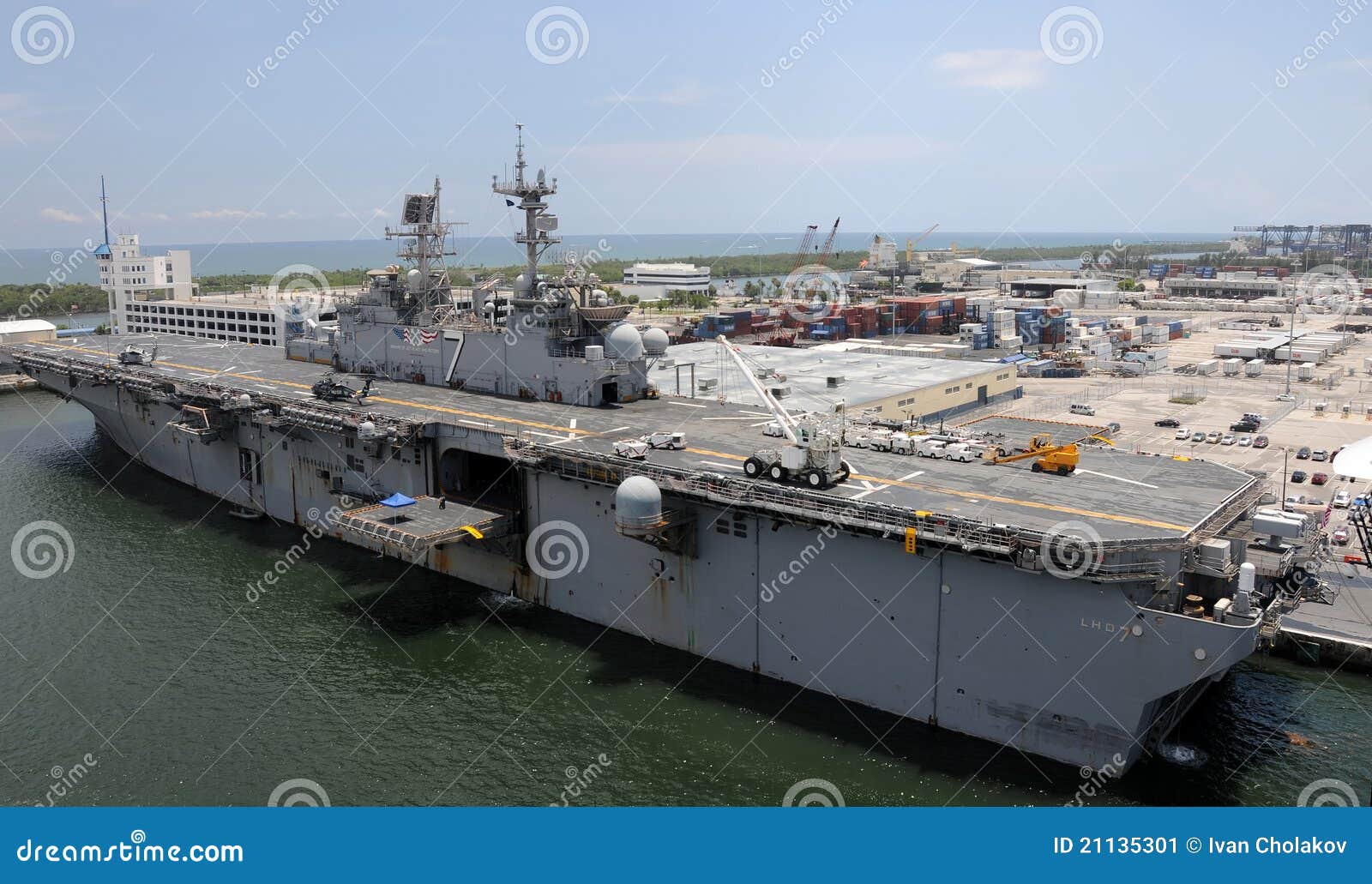 Het Vliegdekschip Van De Marine Van De V.S. Redactionele Foto - Image ...