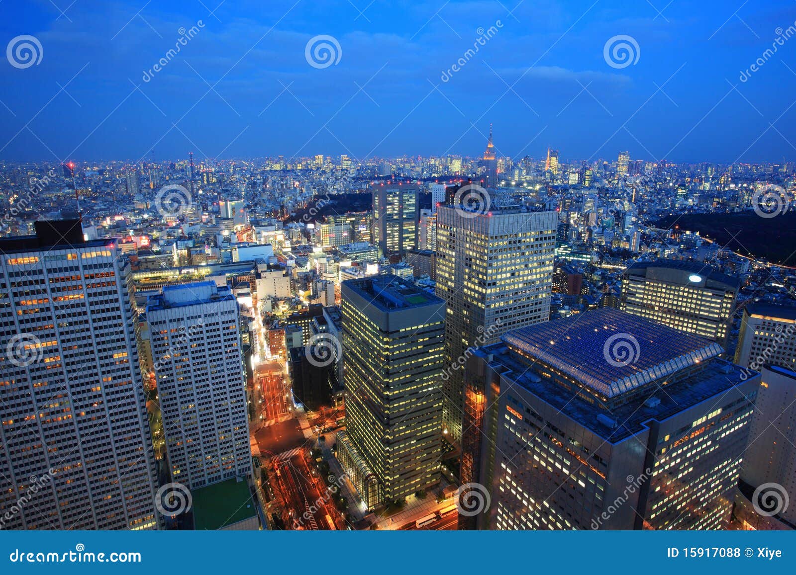 Het Vogelperspectief Van Tokyo Bij Nacht Stock Foto - Image of huizen ...