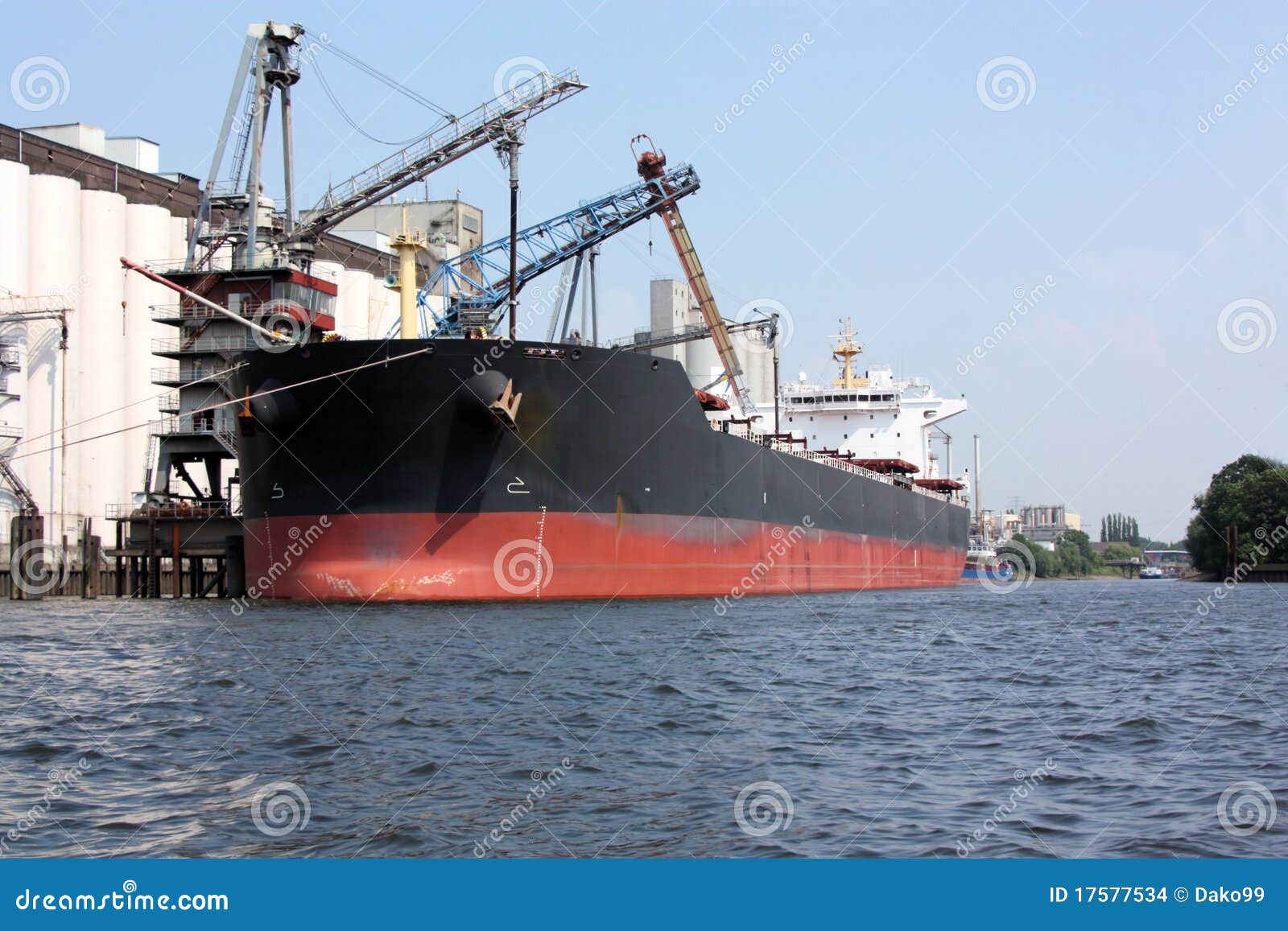 Het Vrachtschip Van Het Graan Stock Foto - Image of overzees ...