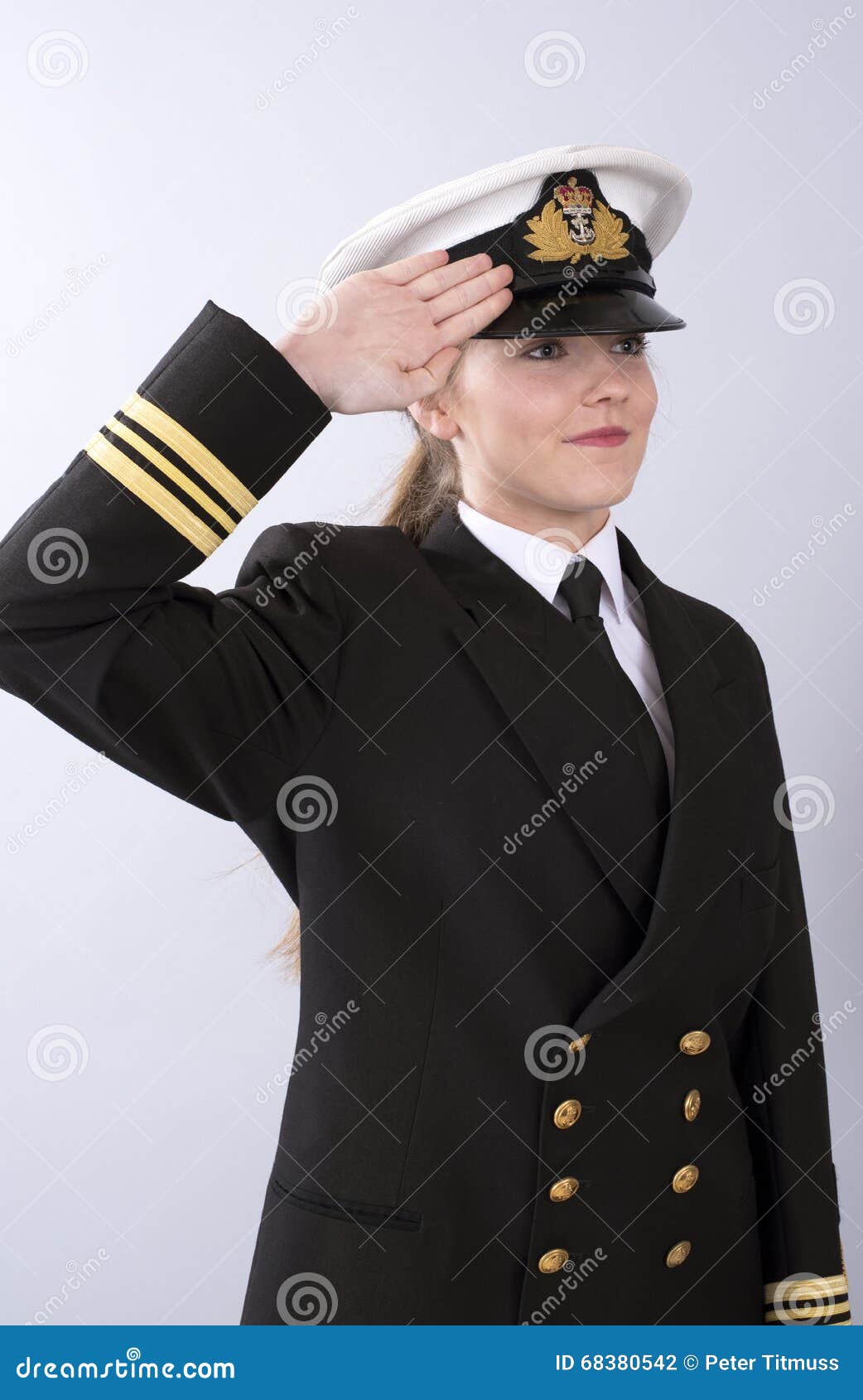 Het Vrouwelijke Zeeambtenaar Groeten Stock Foto - Image of waardering ...