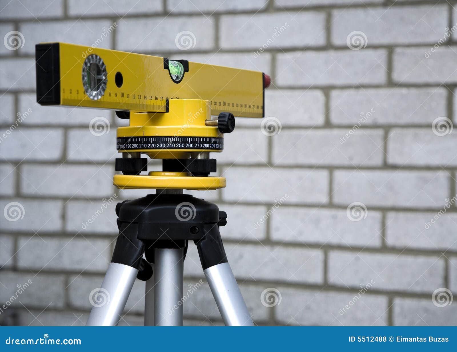 Het Waterpas van de laser stock foto. Image of hulpmiddel - 5512488