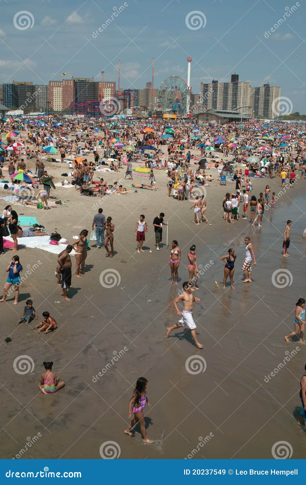 Het Weekend Van Het Strand Van Het Eiland Van Het Konijn. Redactionele ...