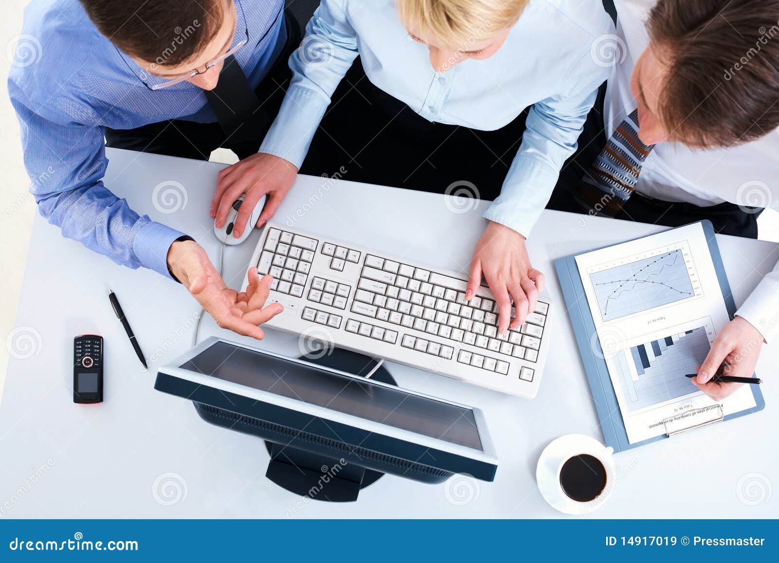 Het Werk Van De Computer Samen Stock Afbeelding - Image of gelukkig ...