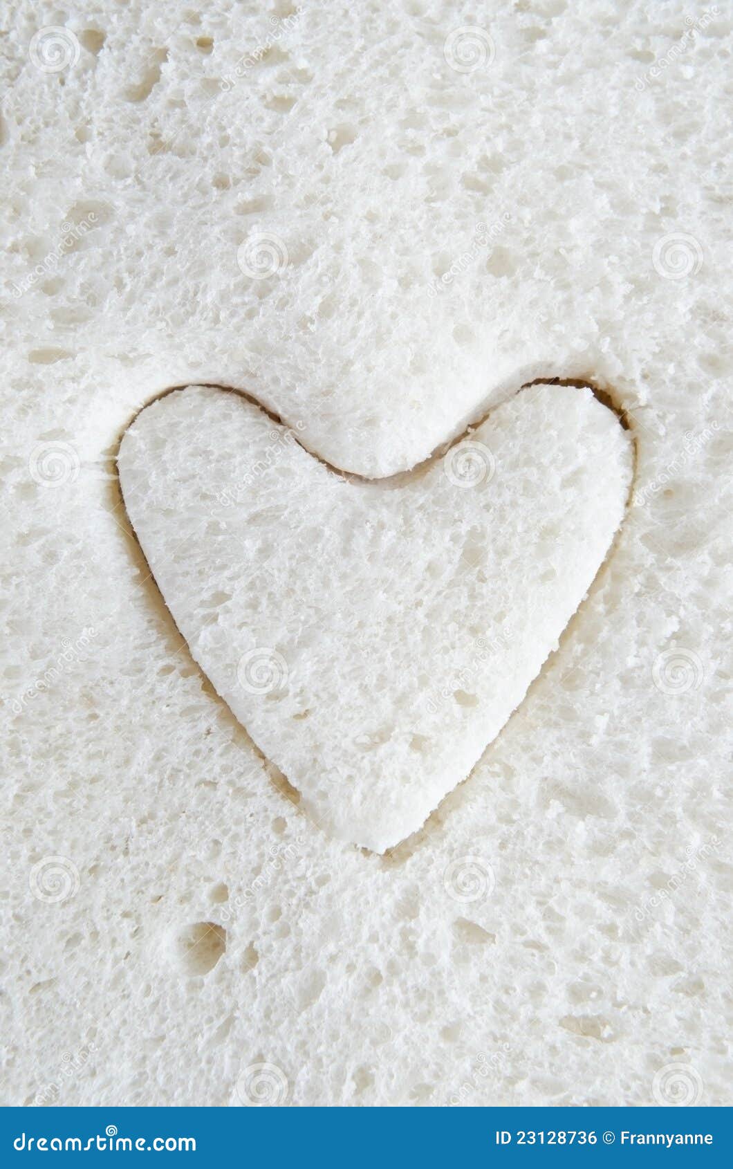 Het Witte Hart Van Het Brood Stock Foto - Image of liefde, brood: 23128736