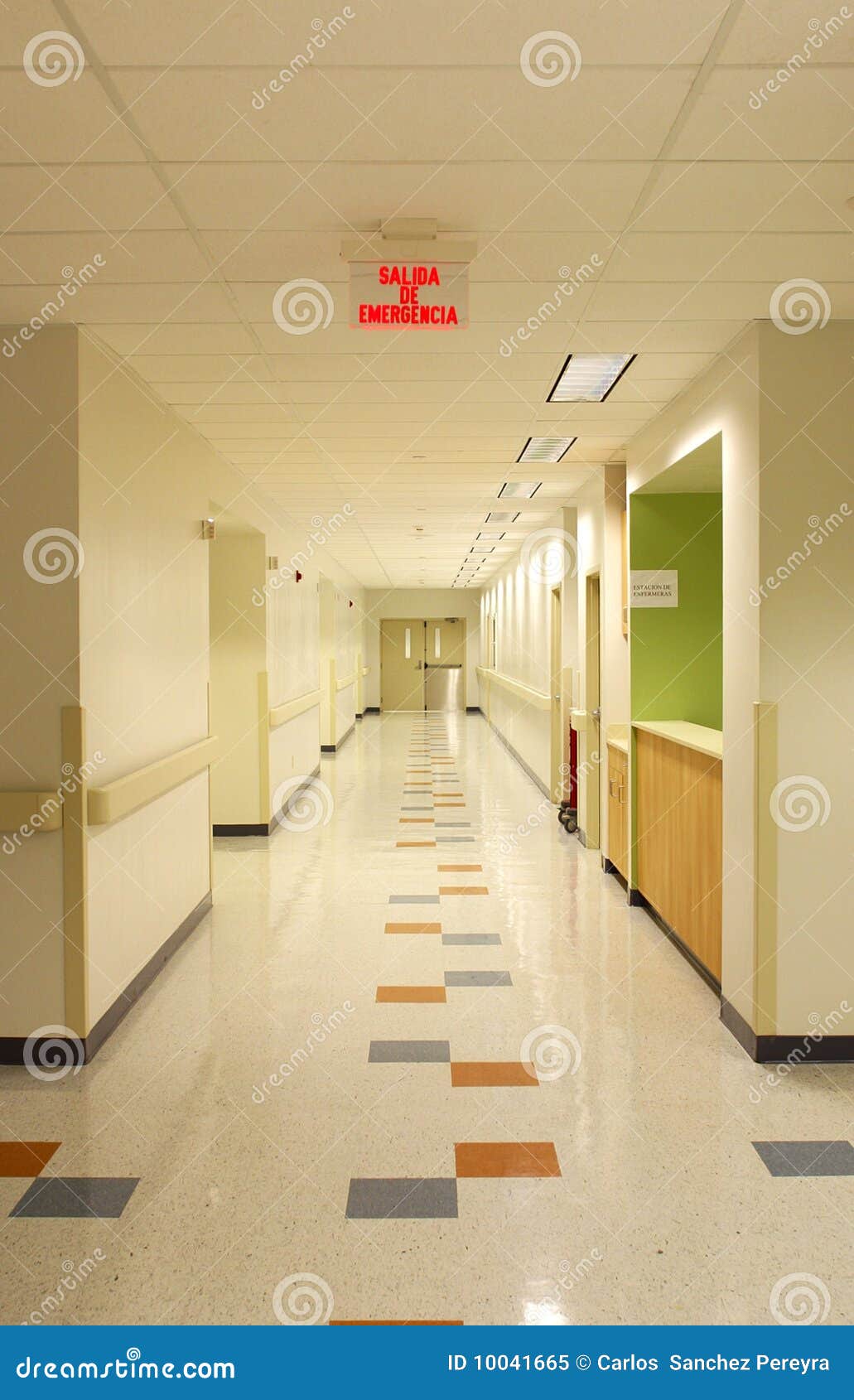 Het ziekenhuis stock afbeelding. Image of noodsituatie - 10041665